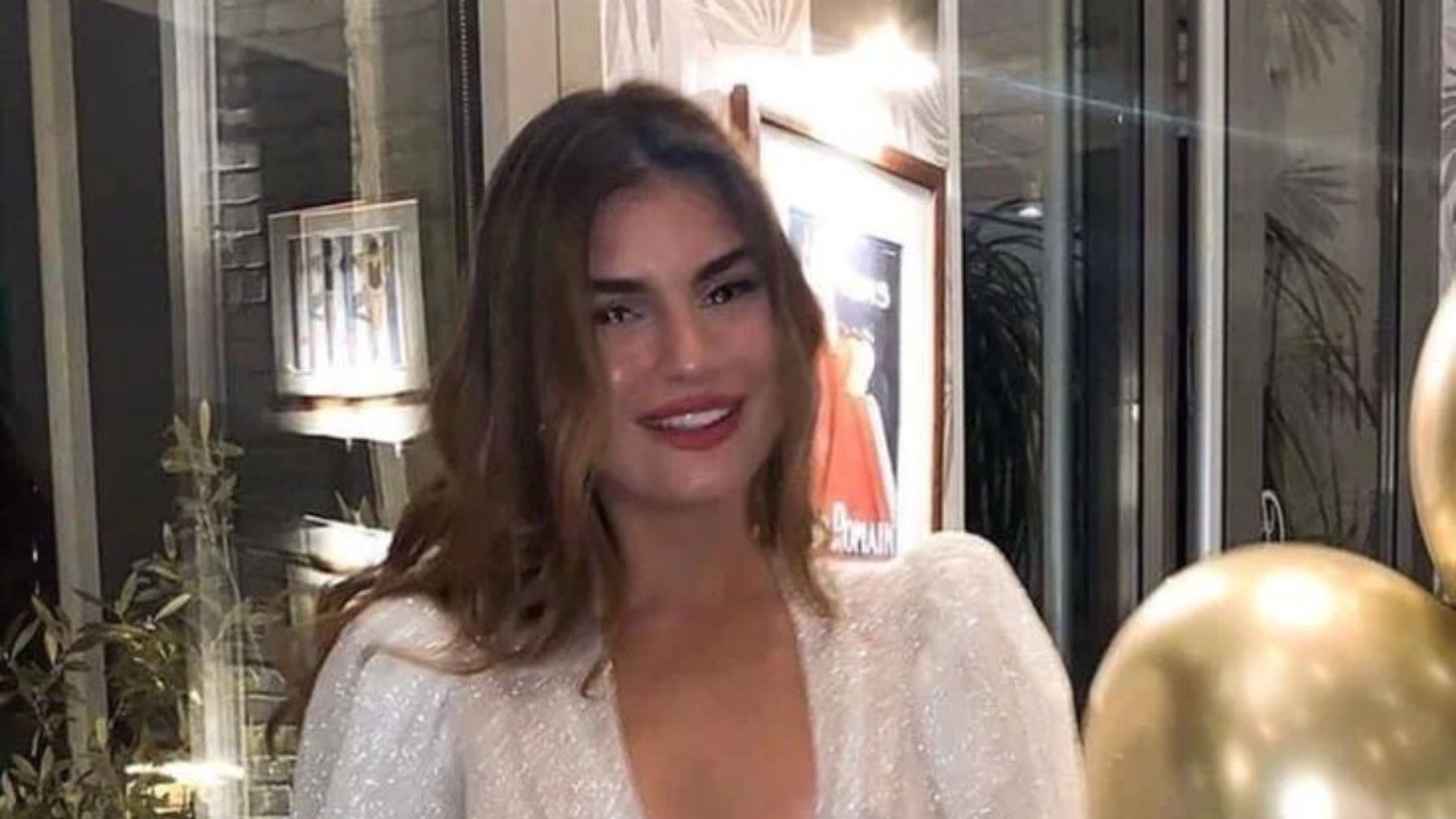 El vestido de Velise con el que estarás radiante esta Nochevieja