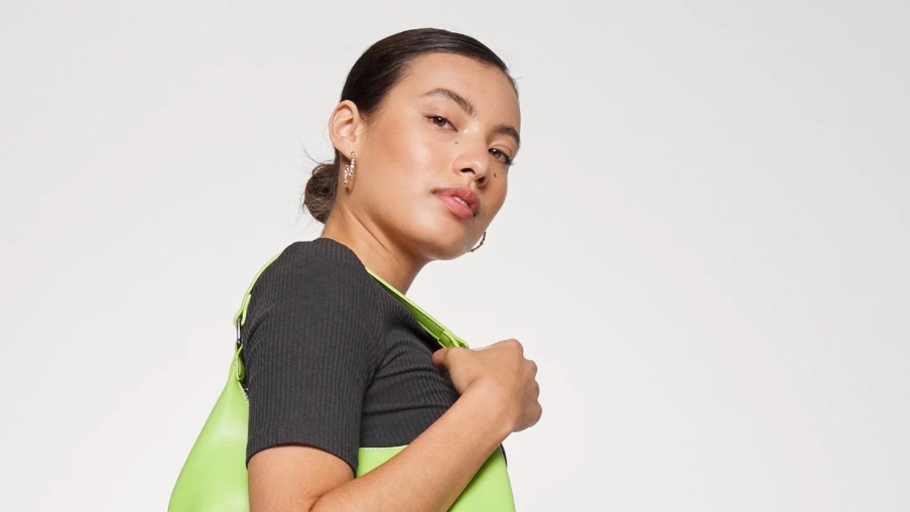 El pantalón para las más atravidas cuesta menos de 30€ y está arrasando