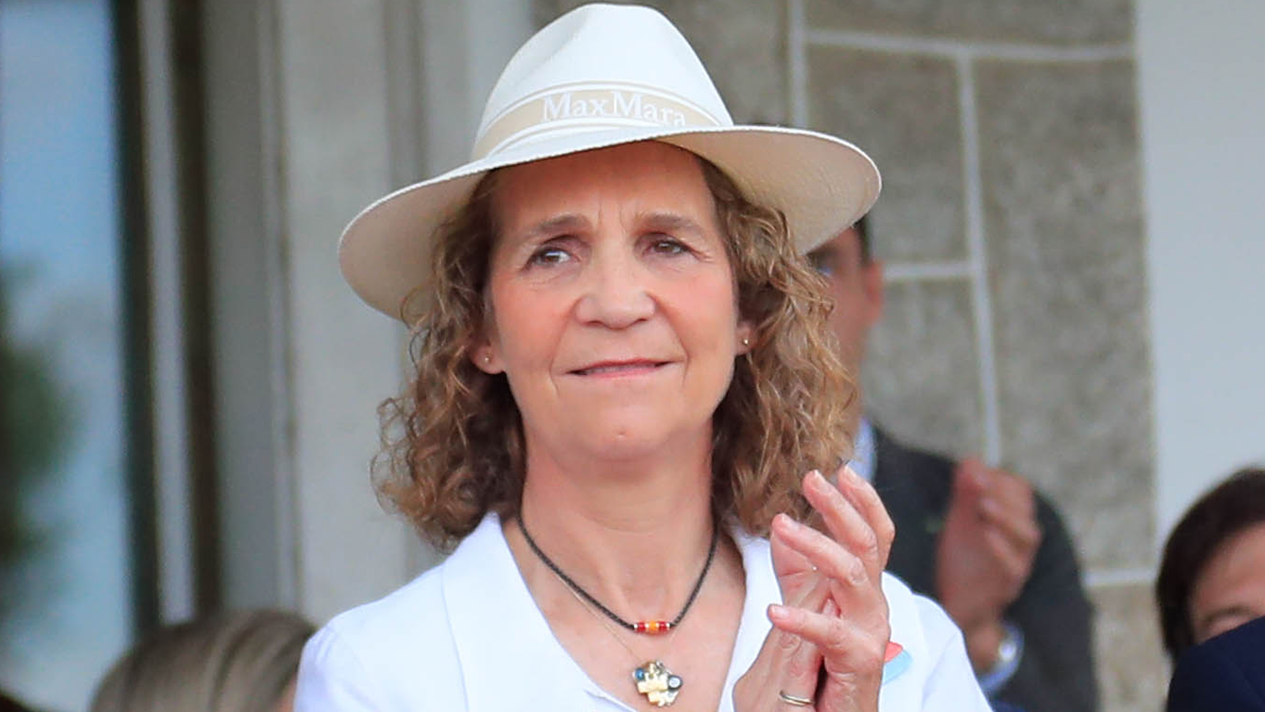 La Infanta Elena, tras los pasos de Juan Carlos I en su 'veto' a ...