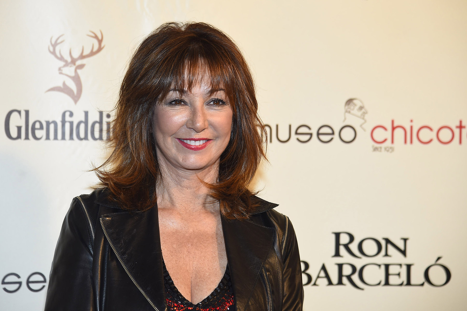 Ana Rosa Quintana y una belleza imperturbable que compagina con su ...