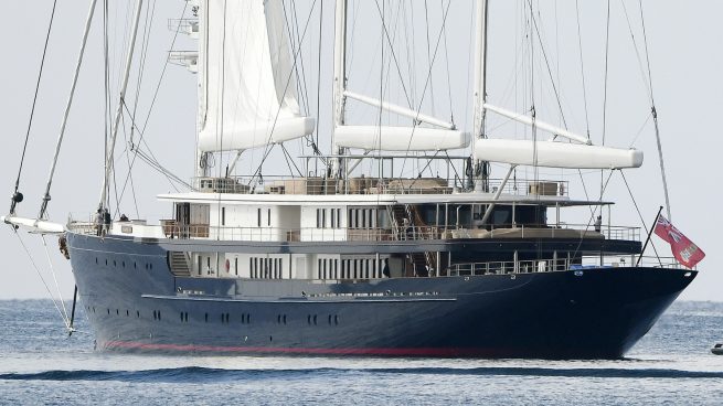 Koru, el yate de Jeff Bezos valorado en 500 millones que fondea en ...