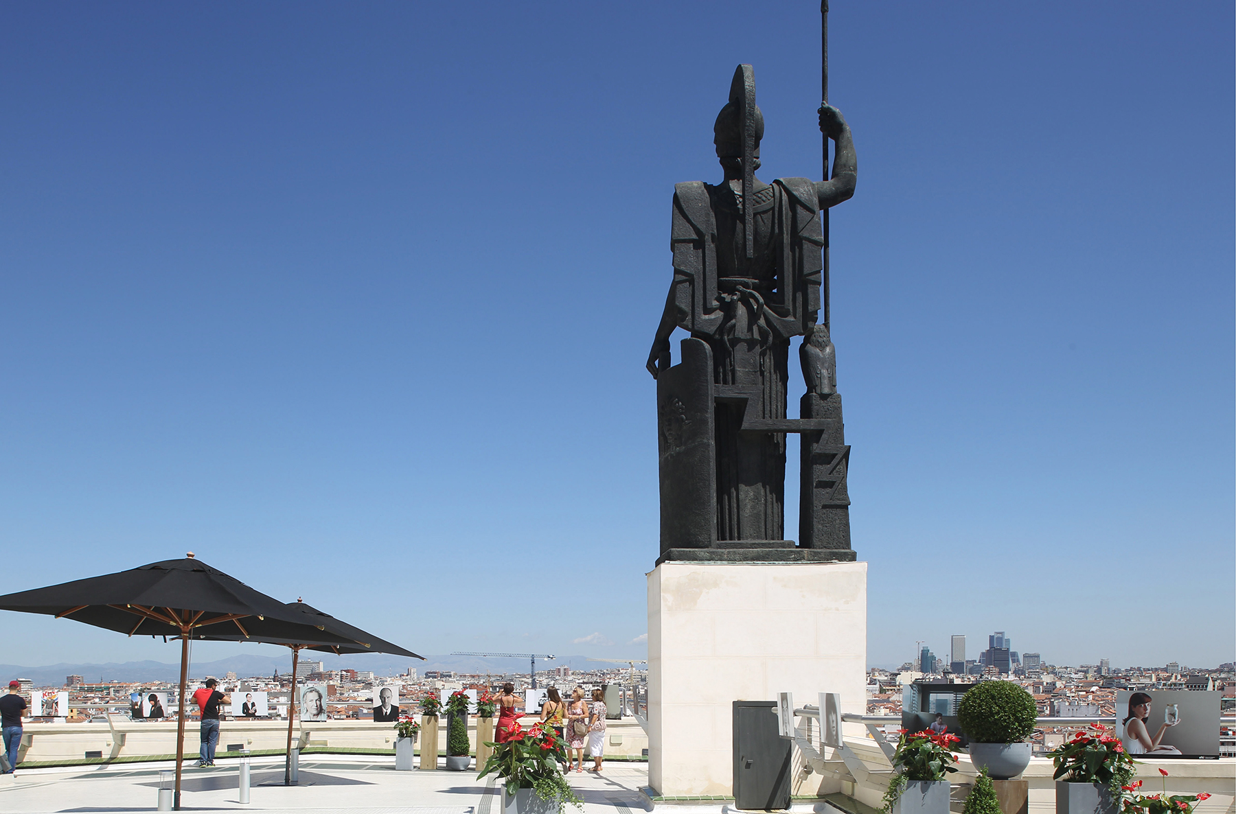 Madrid desde las alturas: seis terrazas para hacer el mejor 'tardeo' en ...