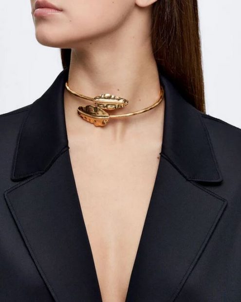 El choker dorado de Parfois que ya llevan todas las pijas madrileñas cuesta muy poco