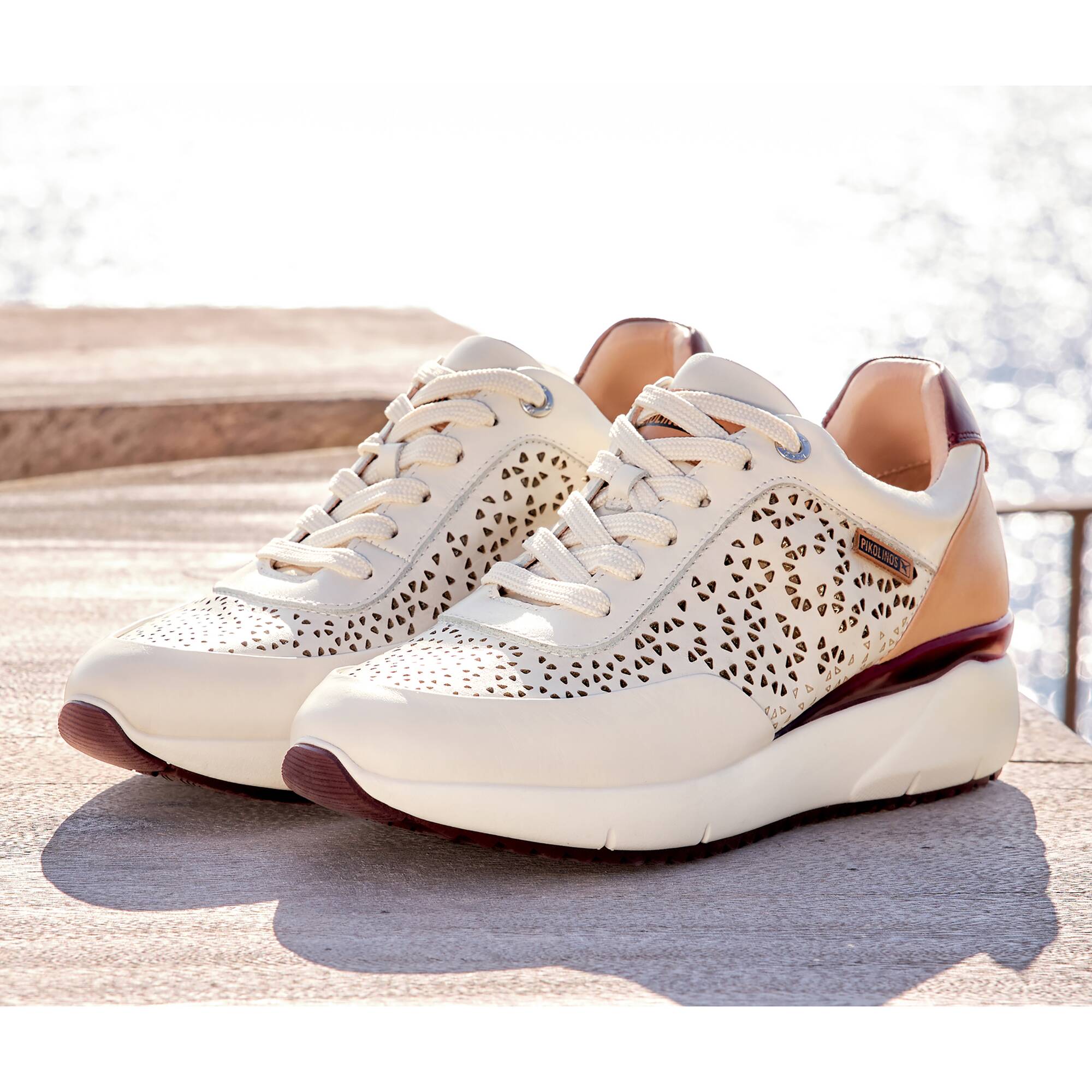 Pikolinos también apuesta por las zapatillas y deja estos 3 modelos a ...