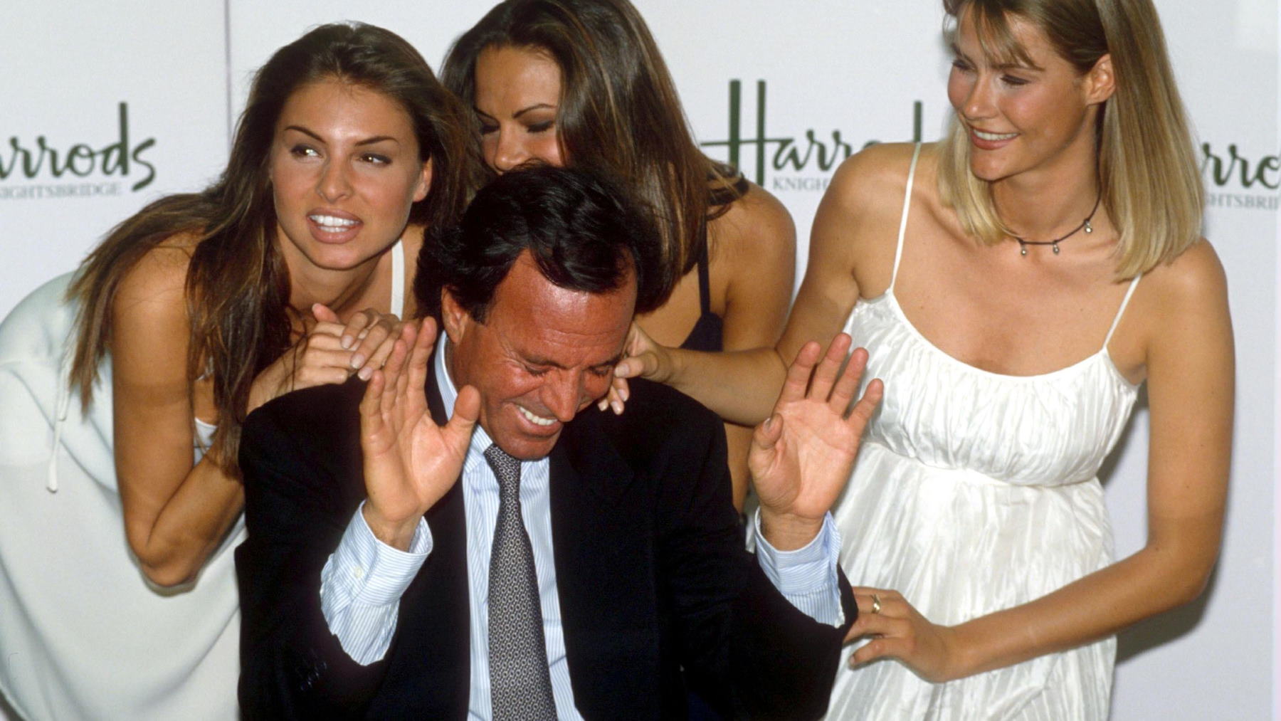 Julio Iglesias: las curiosidades que todos han olvidado y una guerra ...