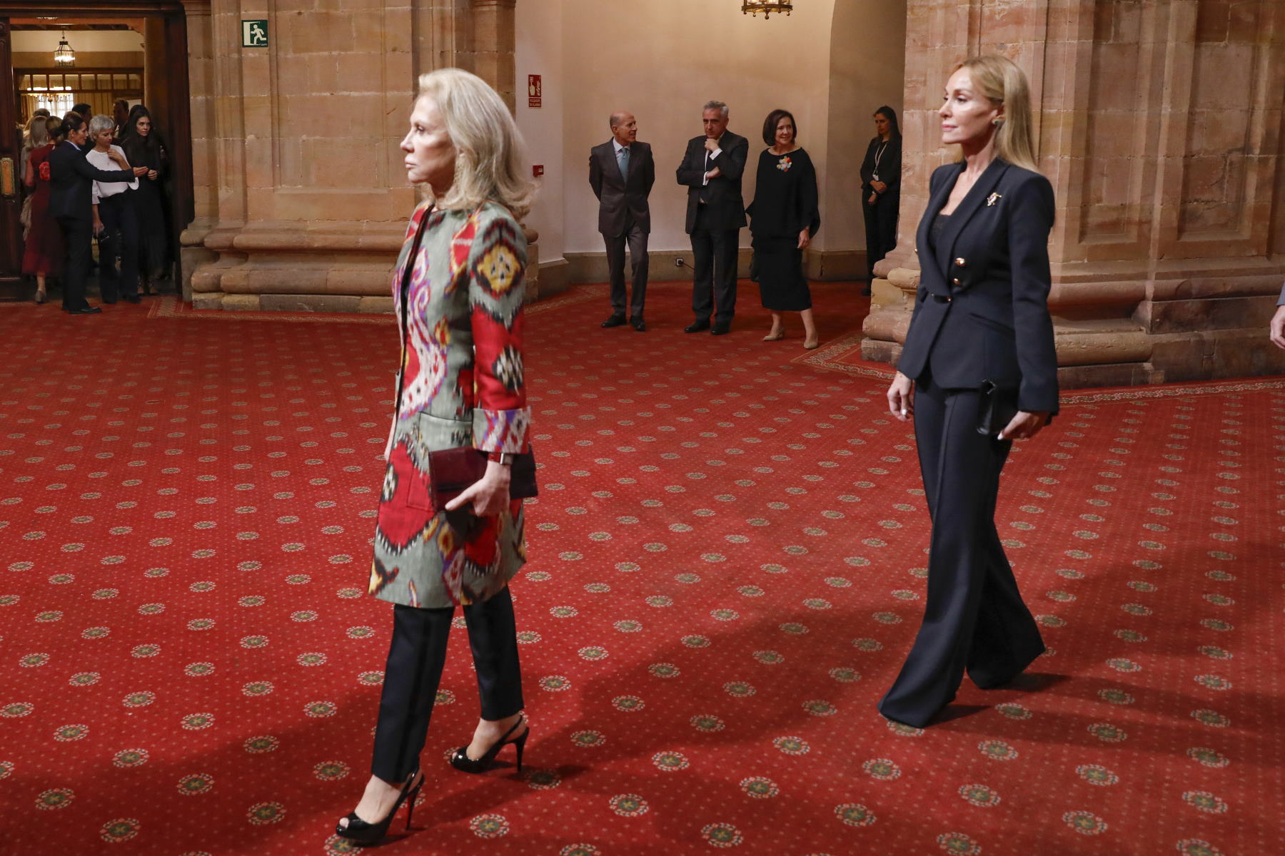 Esther Koplowitz y el duque de Alba, primeros VIP en llegar al hotel ...