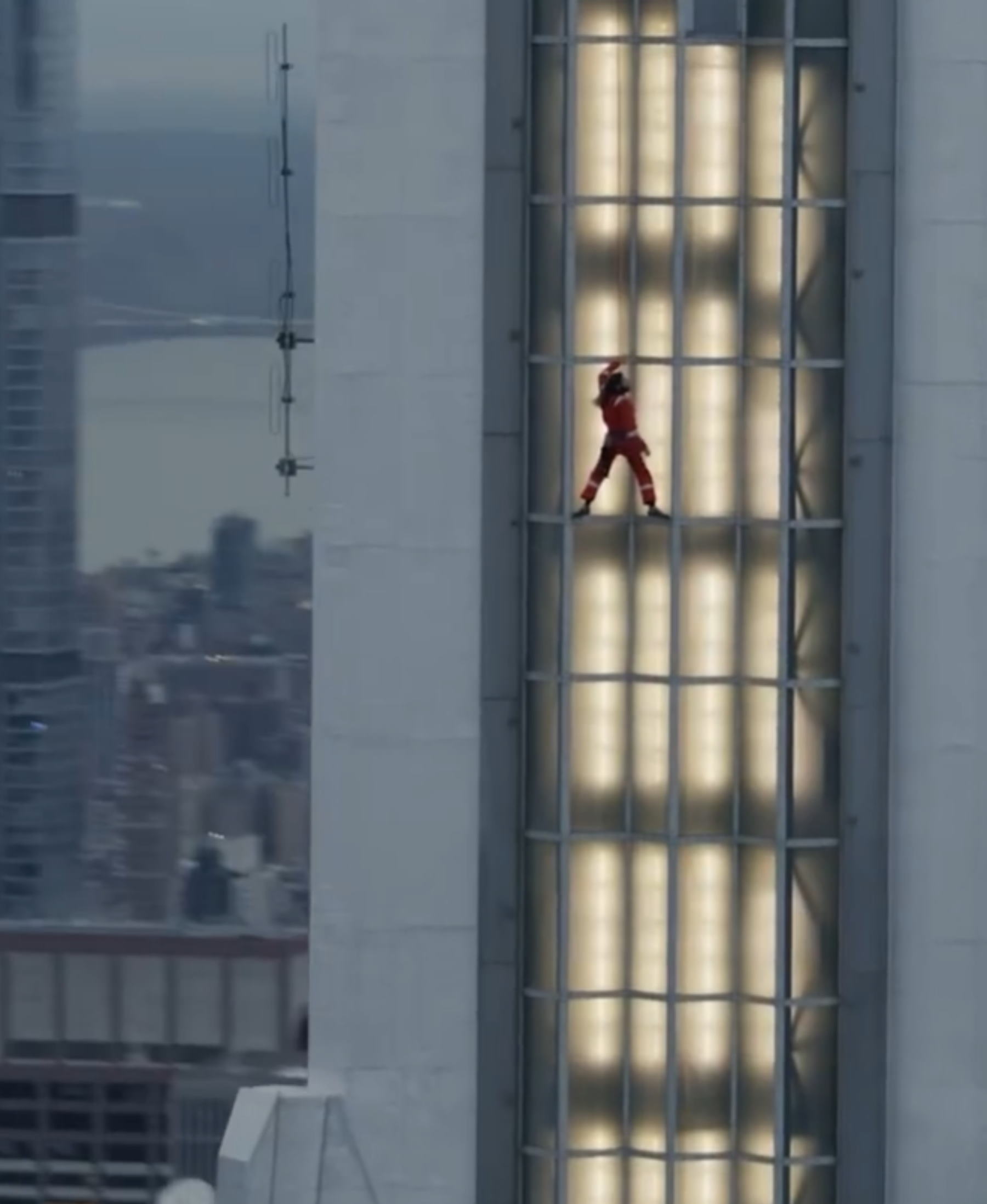 El impactante vídeo de Jared Leto escalando el Empire State para ...
