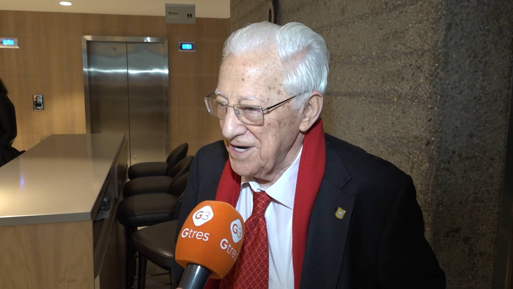 El padre Ángel se sorprende ante la ausencia de Tamara Falcó a una ...