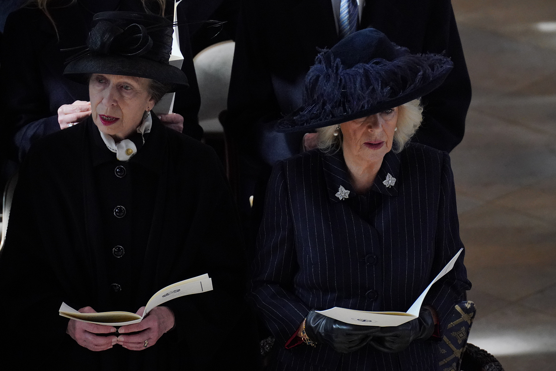 Carlos III, ausente del homenaje a Constantino por el tratamiento para ...