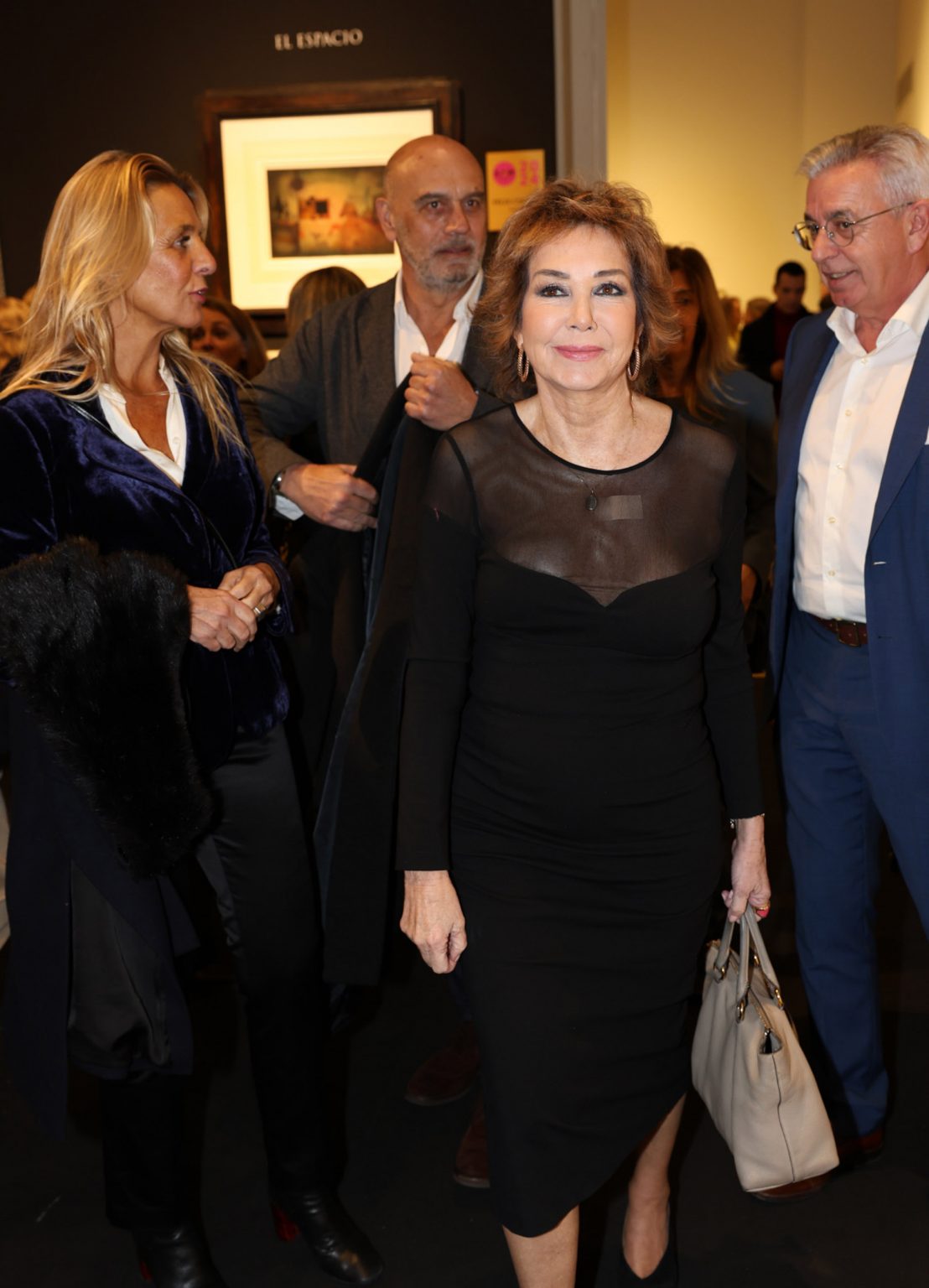 Las transparencias, protagonistas del 'look' más rompedor de Ana Rosa