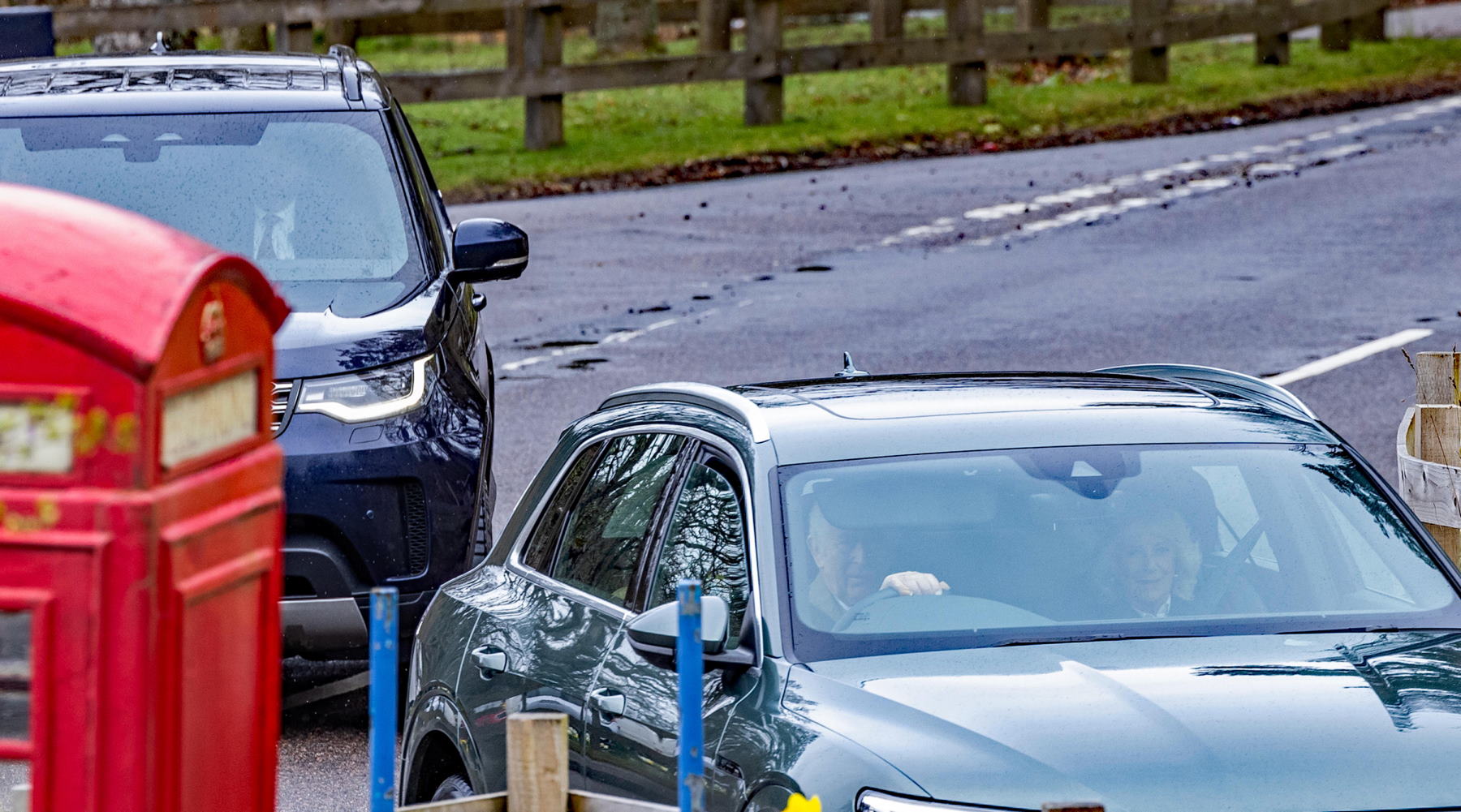 La significativa imagen de los reyes Carlos y Camila en el que sería el ...