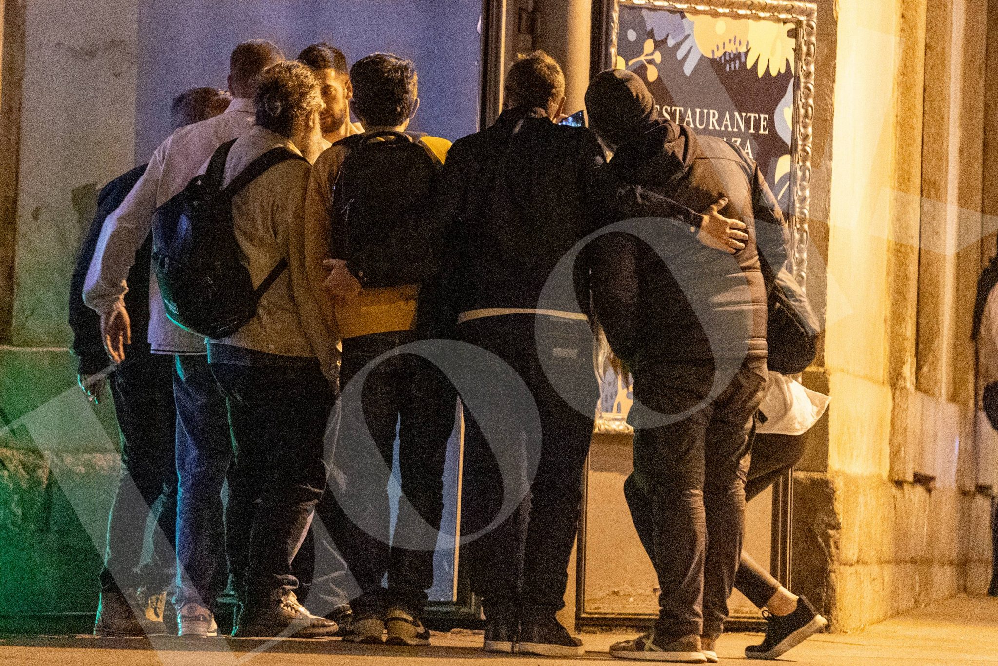 Las imágenes de la celebración de Broncano con su jefe Buenafuente tras ...