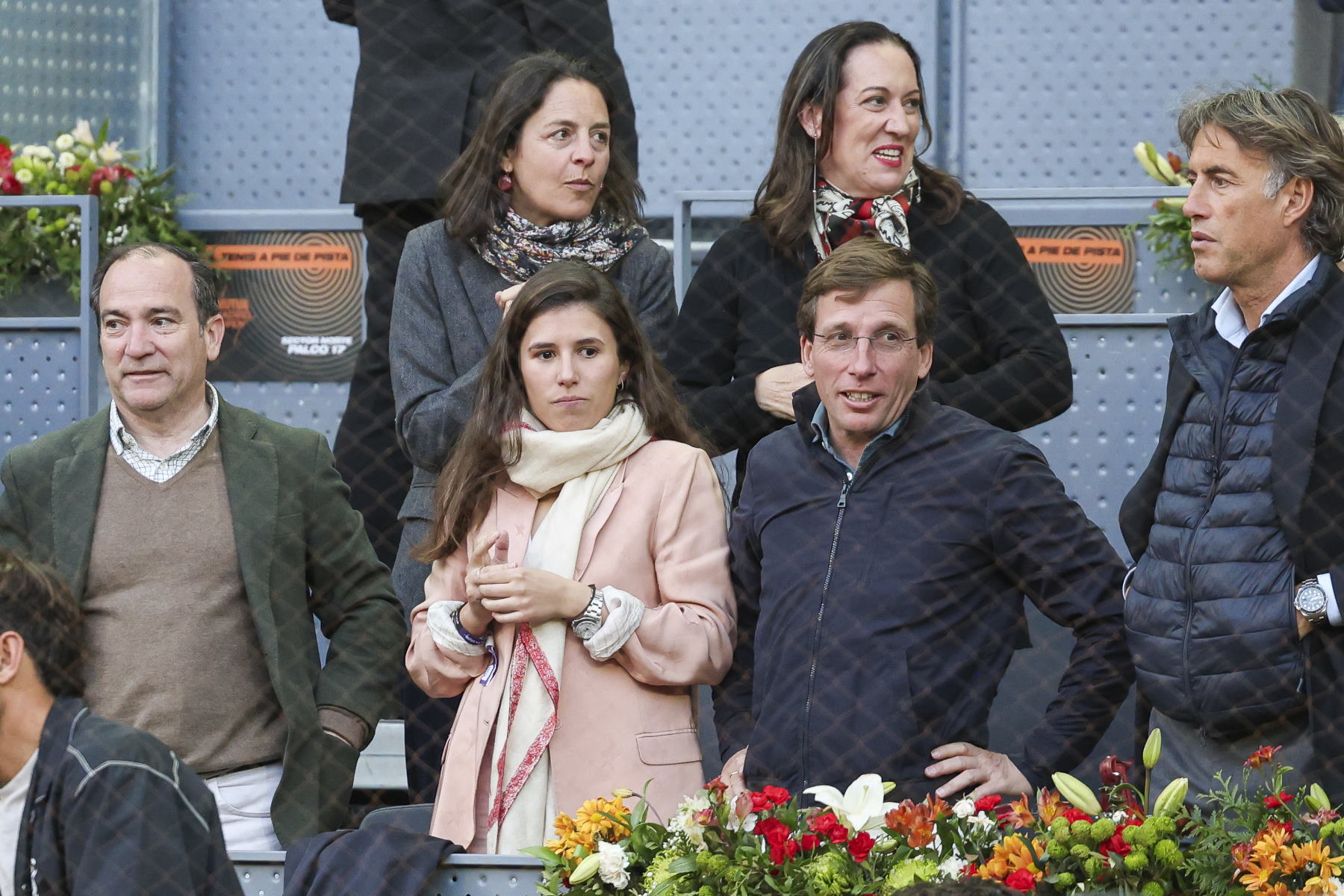 El cambio de actitud de José Luis Martínez-Almeida y Teresa Urquijo en ...