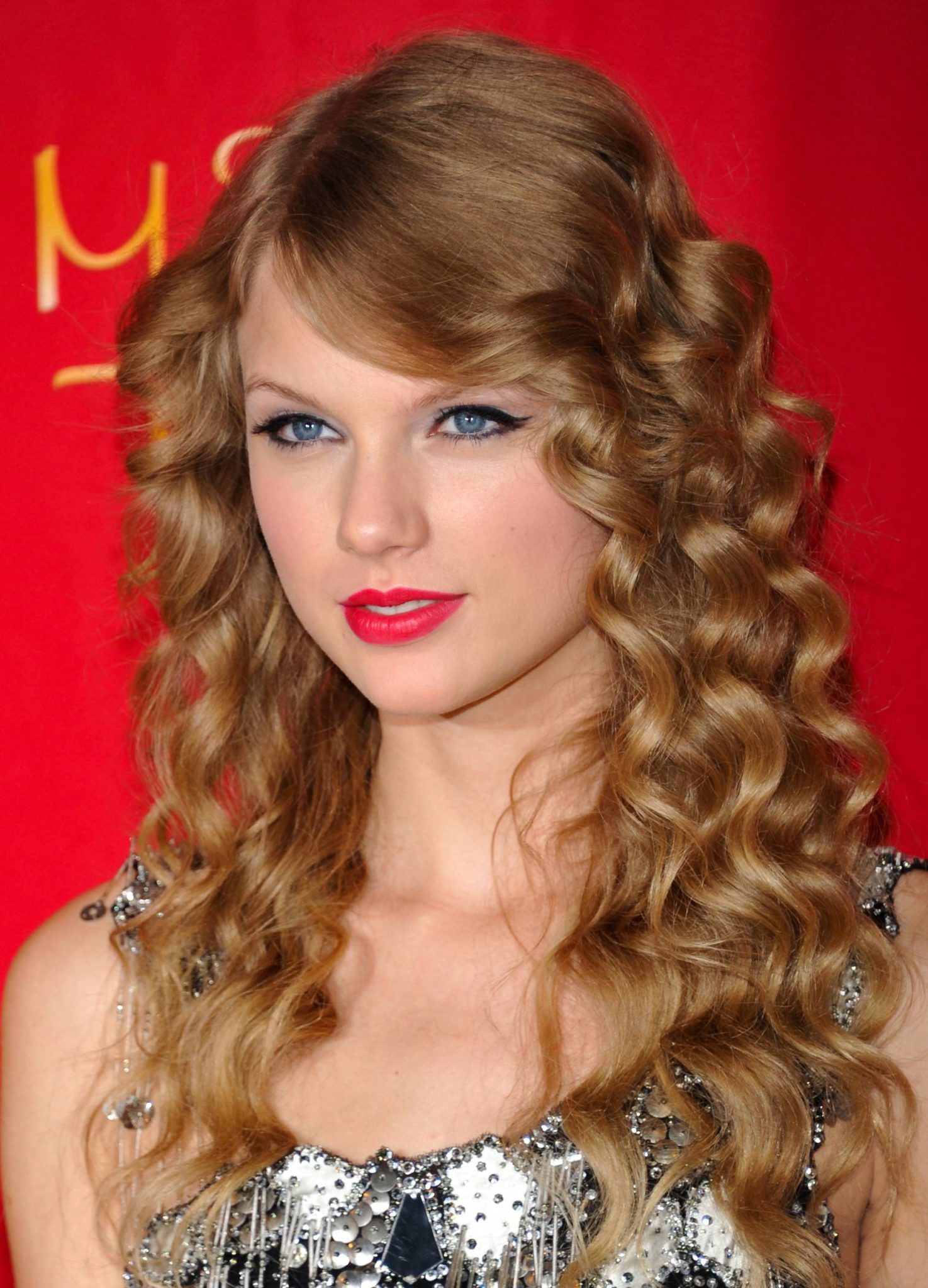 De niña a mujer: repasamos la evolución física de Taylor Swift desde ...