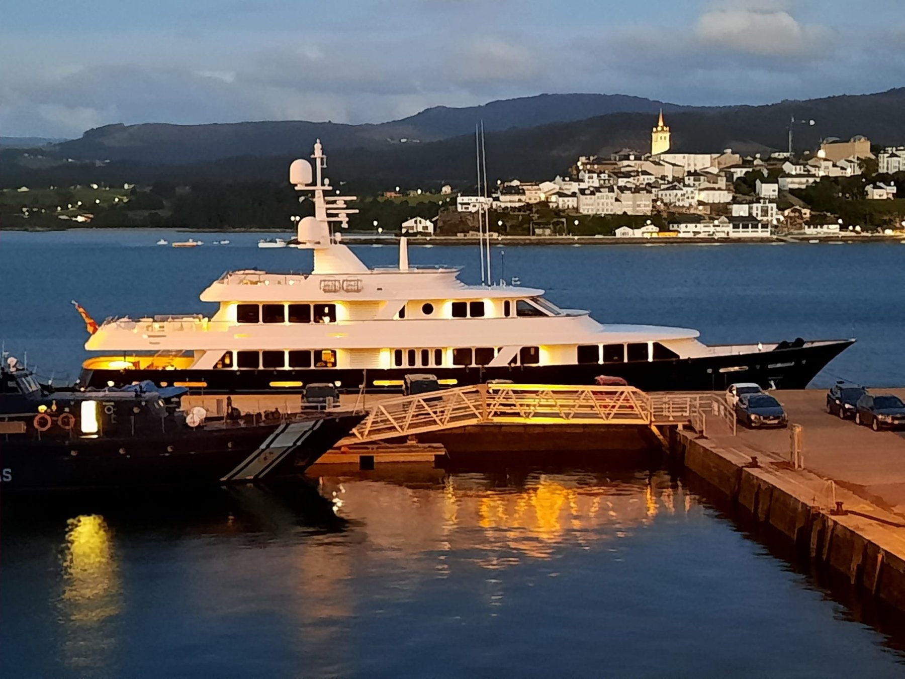Marta Ortega, fin de semana a bordo en el puerto de Ribadeo