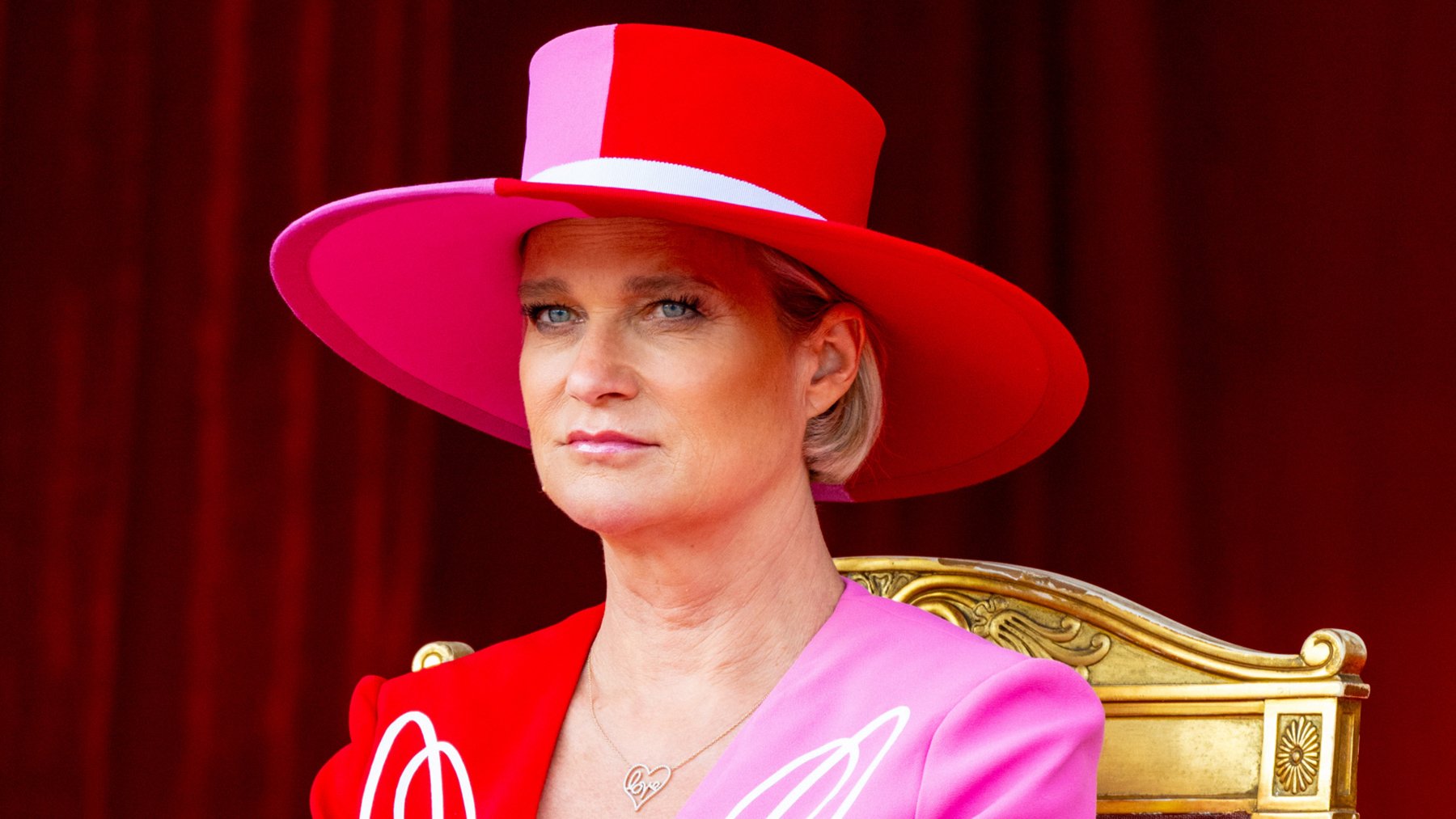 Delphine de Bélgica publica una simbólica foto con el rey Alberto