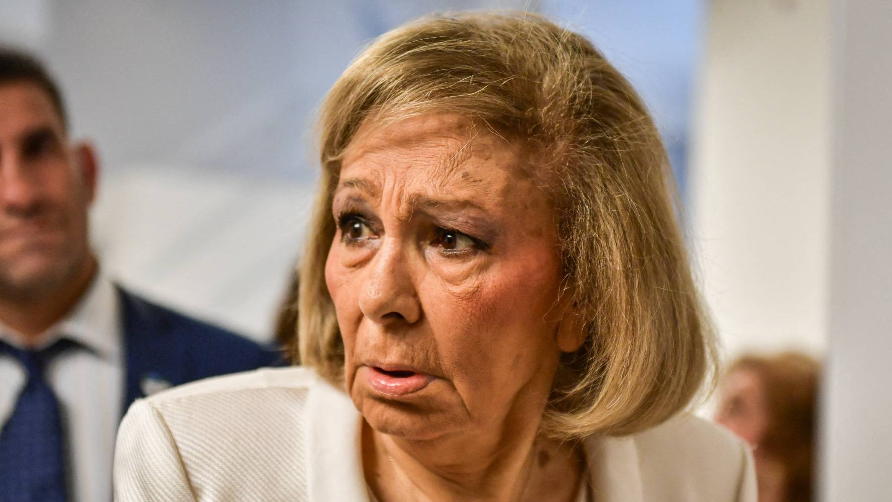 Las tragedias que han marcado la vida de Farah Diba, última emperatriz ...