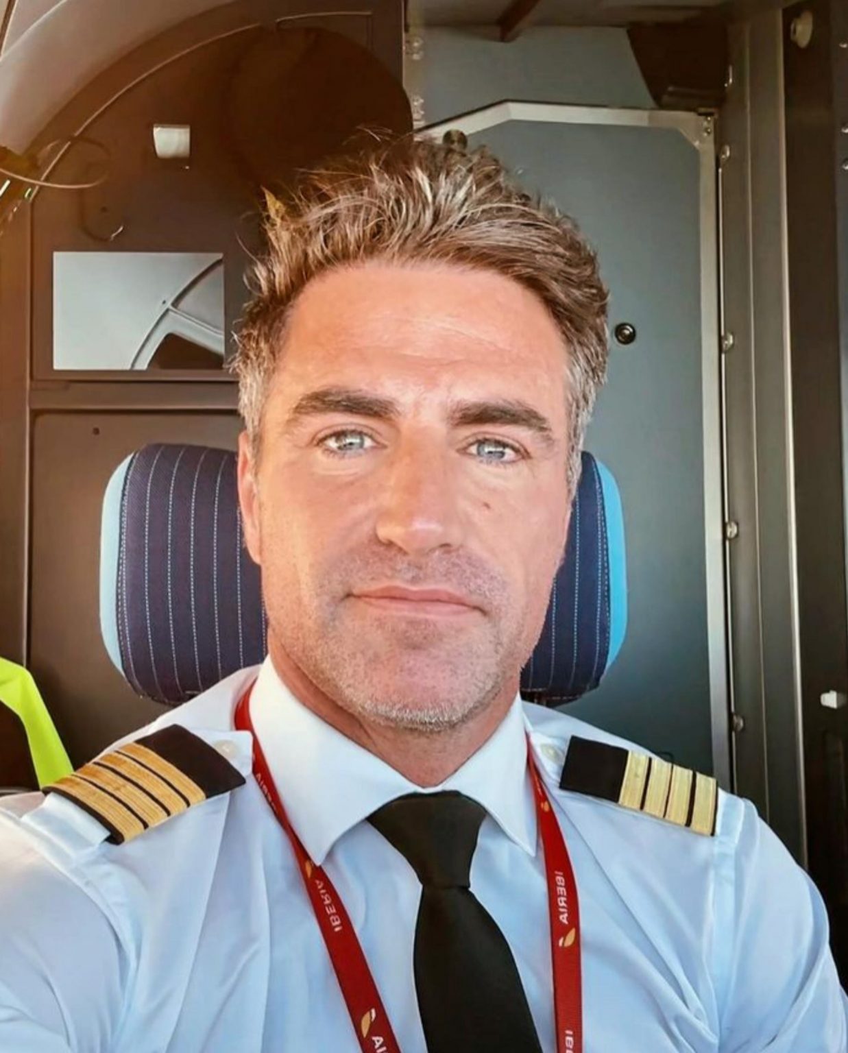 Así es Perico Durán, el piloto influencer que ha enamorado a Lara Álvarez