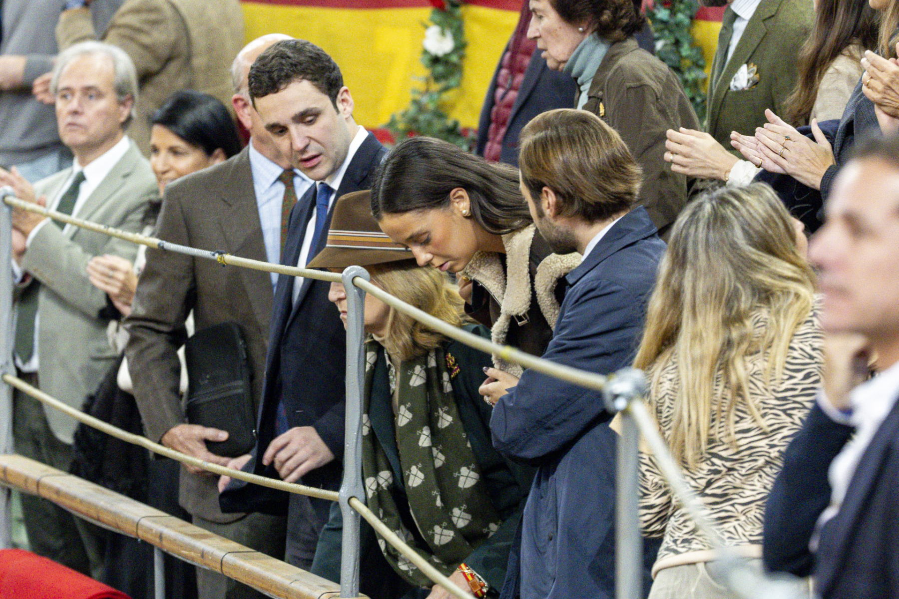 Froilán reaparece en España con la infanta Elena y Victoria Federica ...