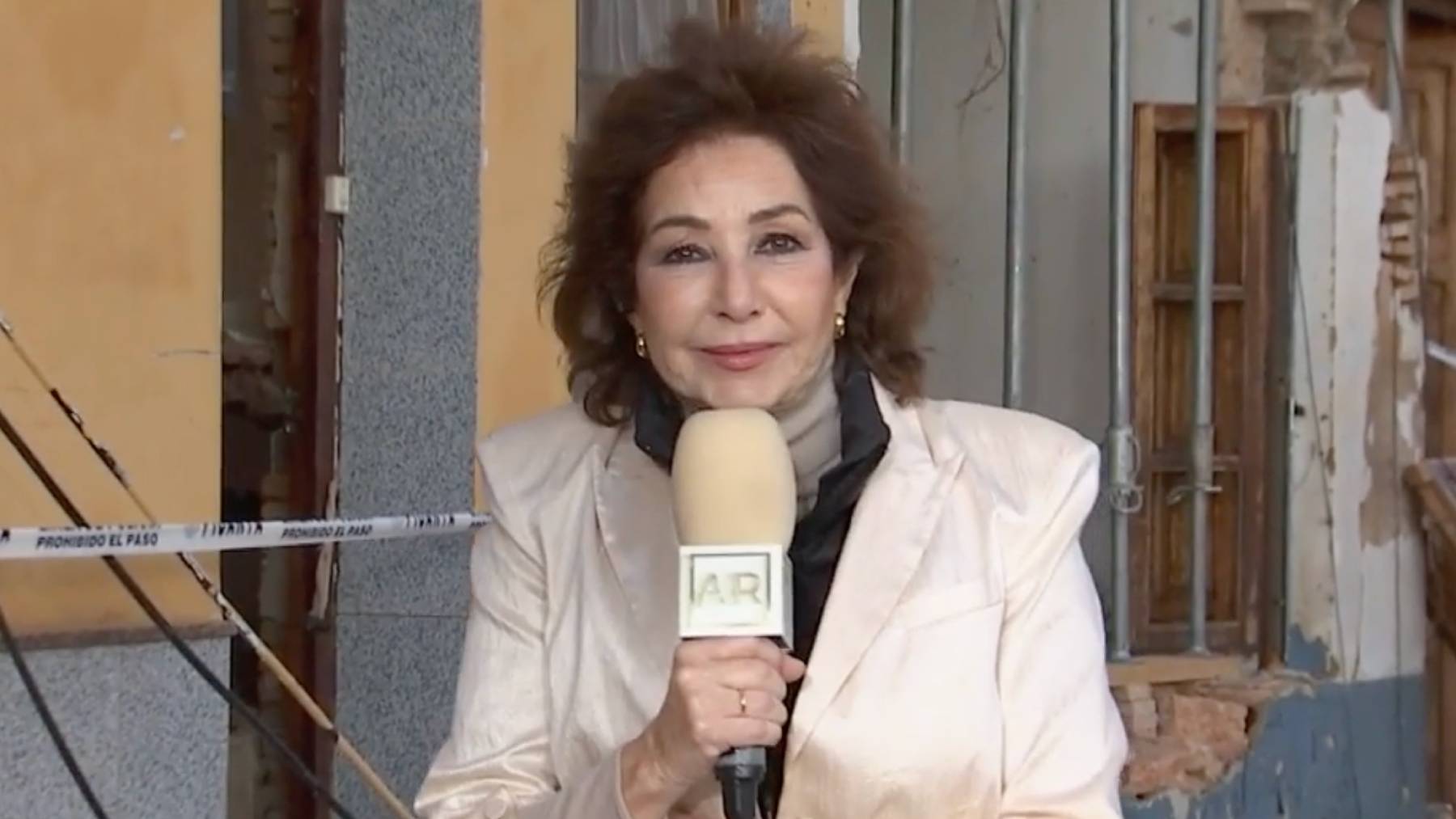 Ana Rosa Quintana cumple su promesa y vuelve a la zona cero de la DANA ...