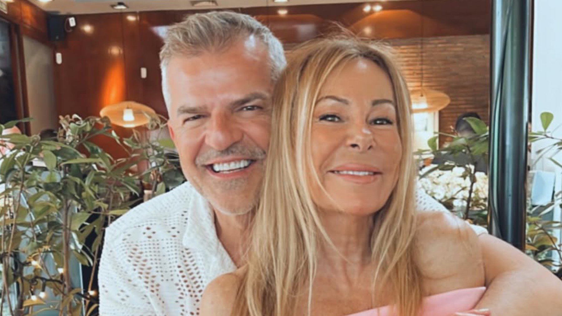 Quién es Raúl Castillo, el relaciones públicas que nunca ha dejado sola ...