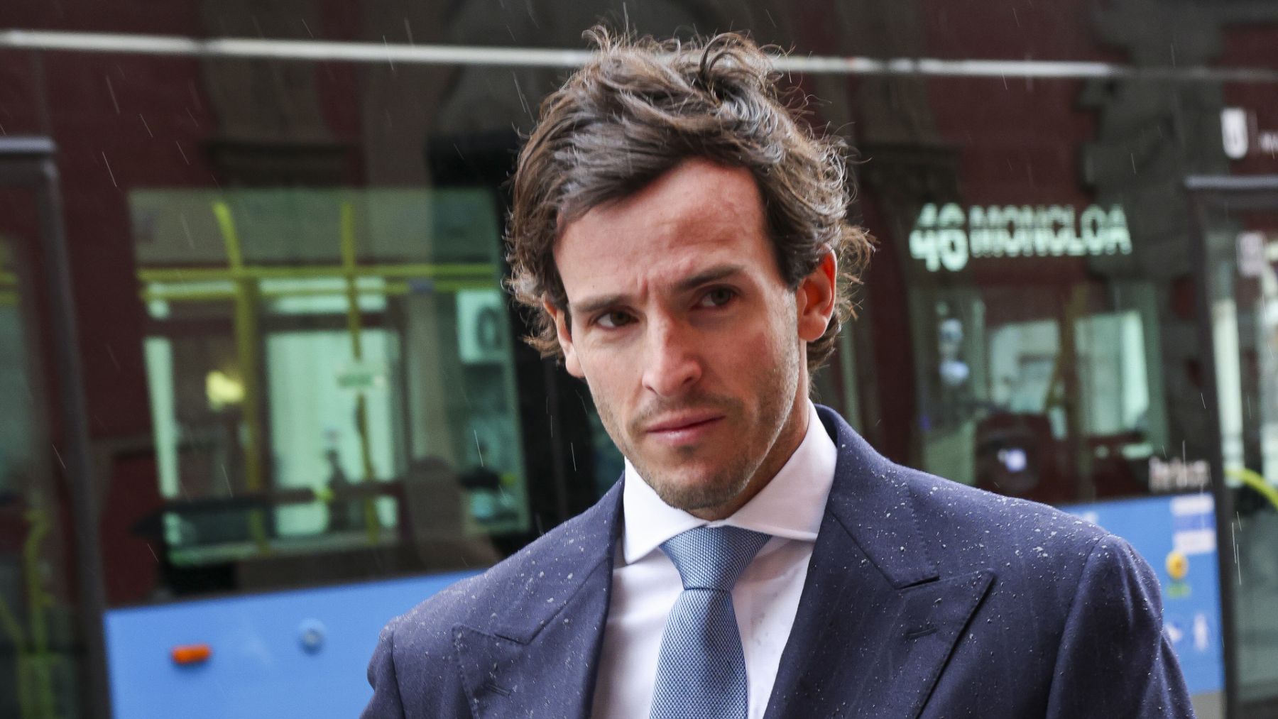 Iñigo Onieva hace oídos sordos a los delitos de su amigo Álex Ripoll