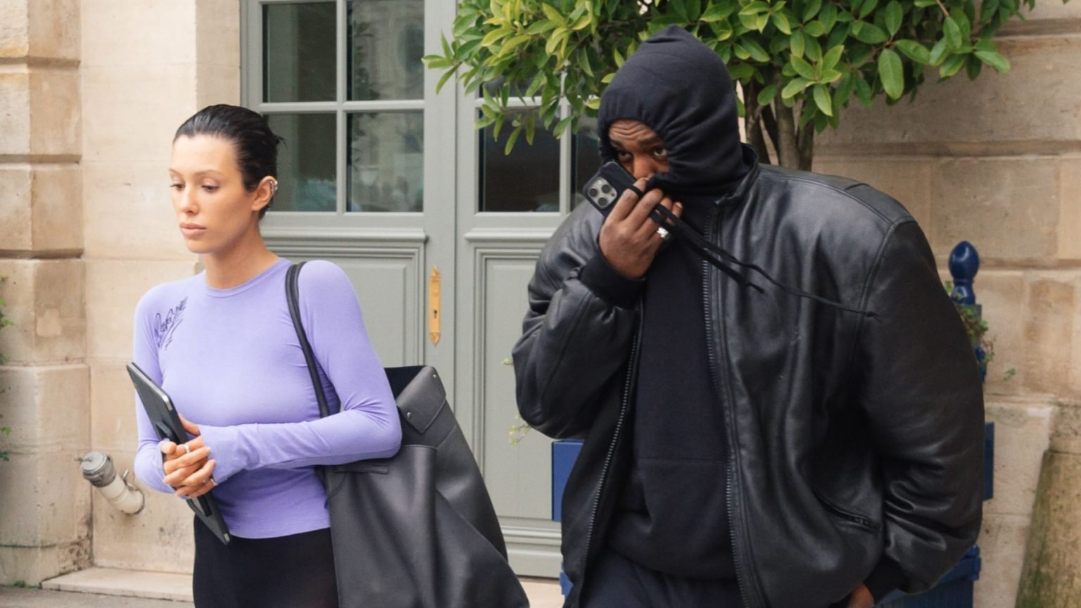 Todo sobre Bianca Censori, la protagonista inesperada de los Grammy