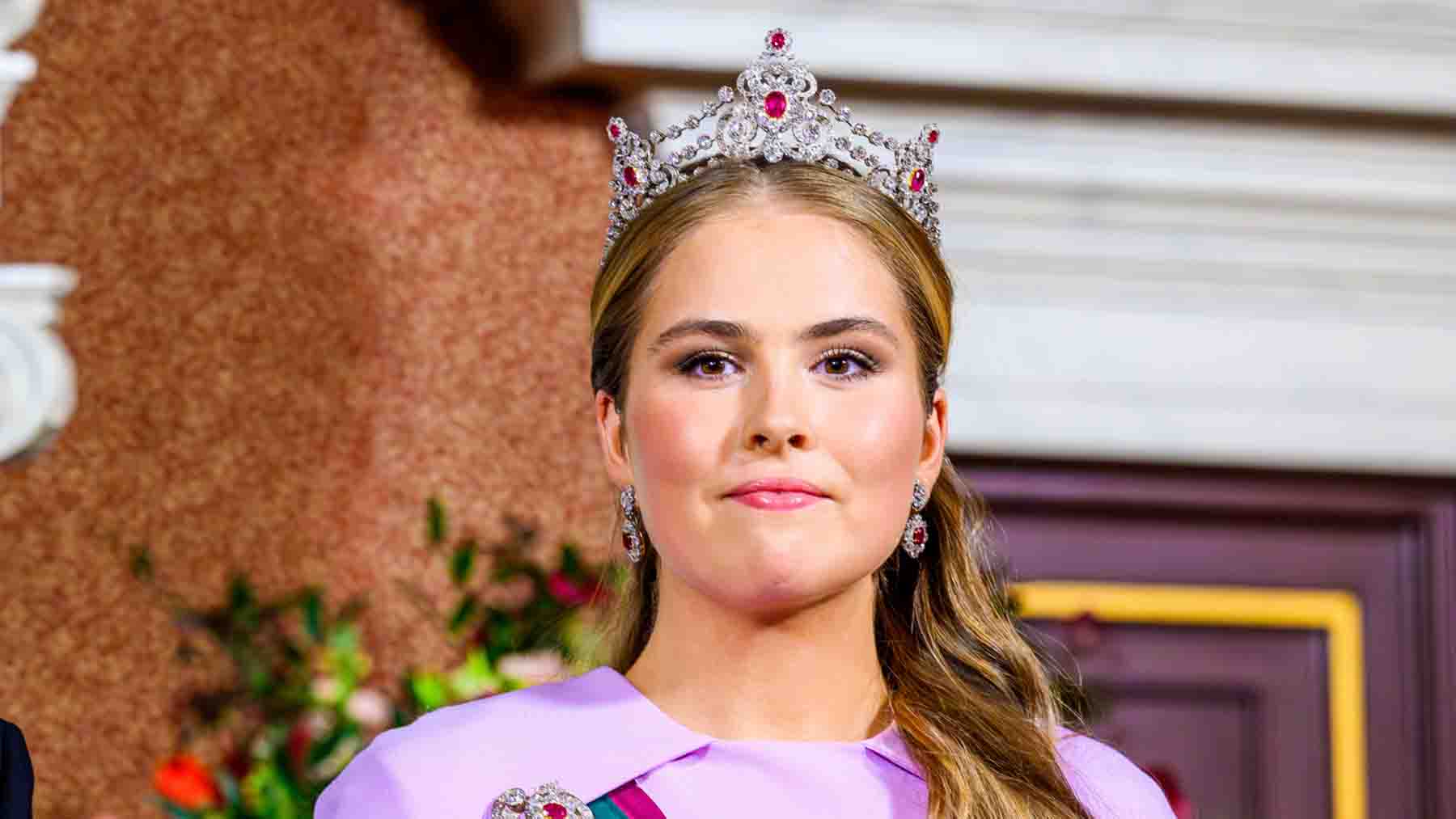 Amalia de Holanda eclipsa a Máxima con su tiara más especial