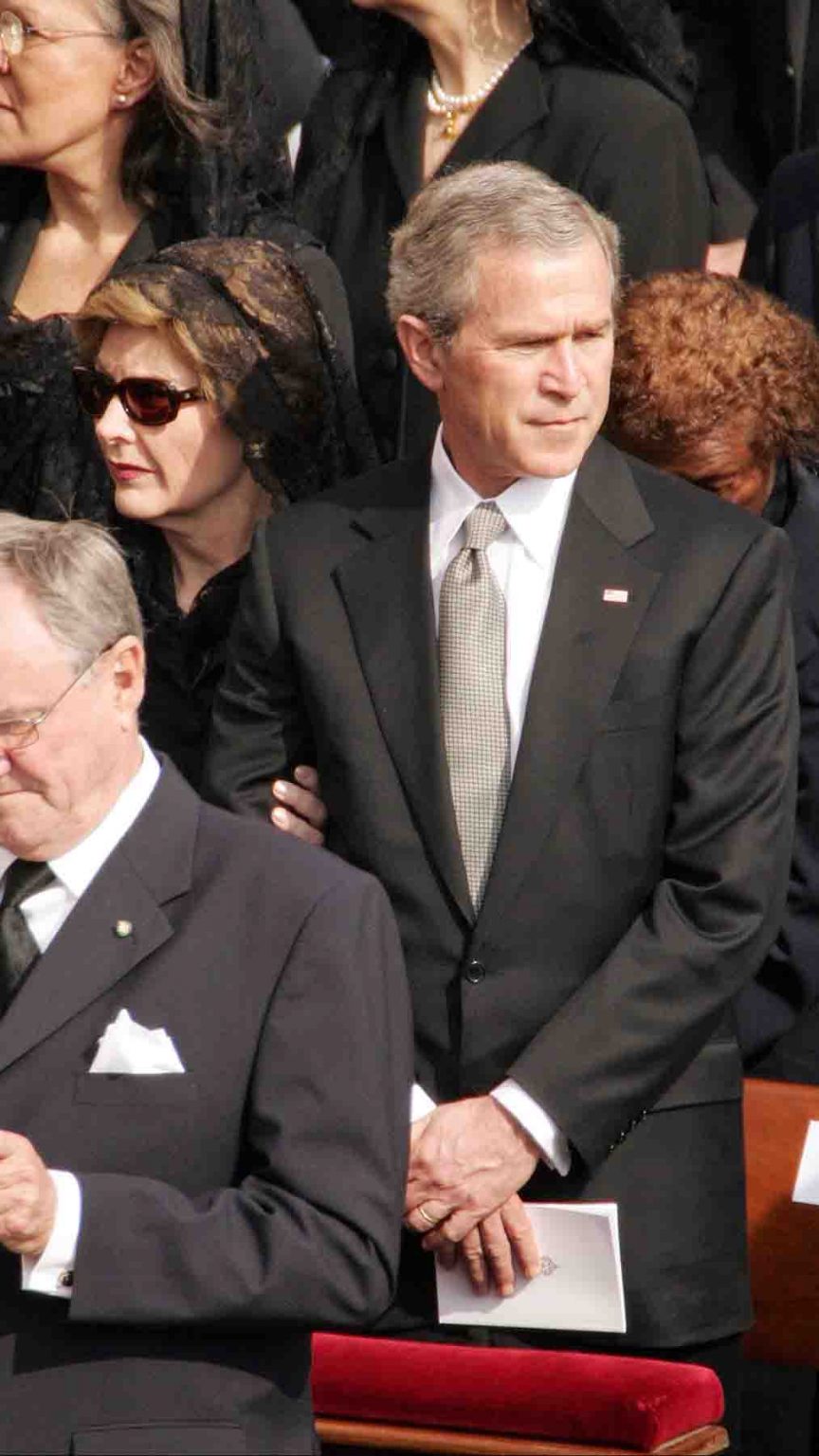 Recordamos el multitudinario funeral del Papa Juan Pablo II