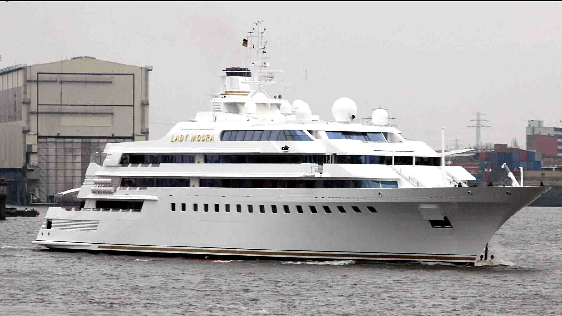 Así es el Lady Moura, el yate que roba protagonismo al Real en la Feria ...