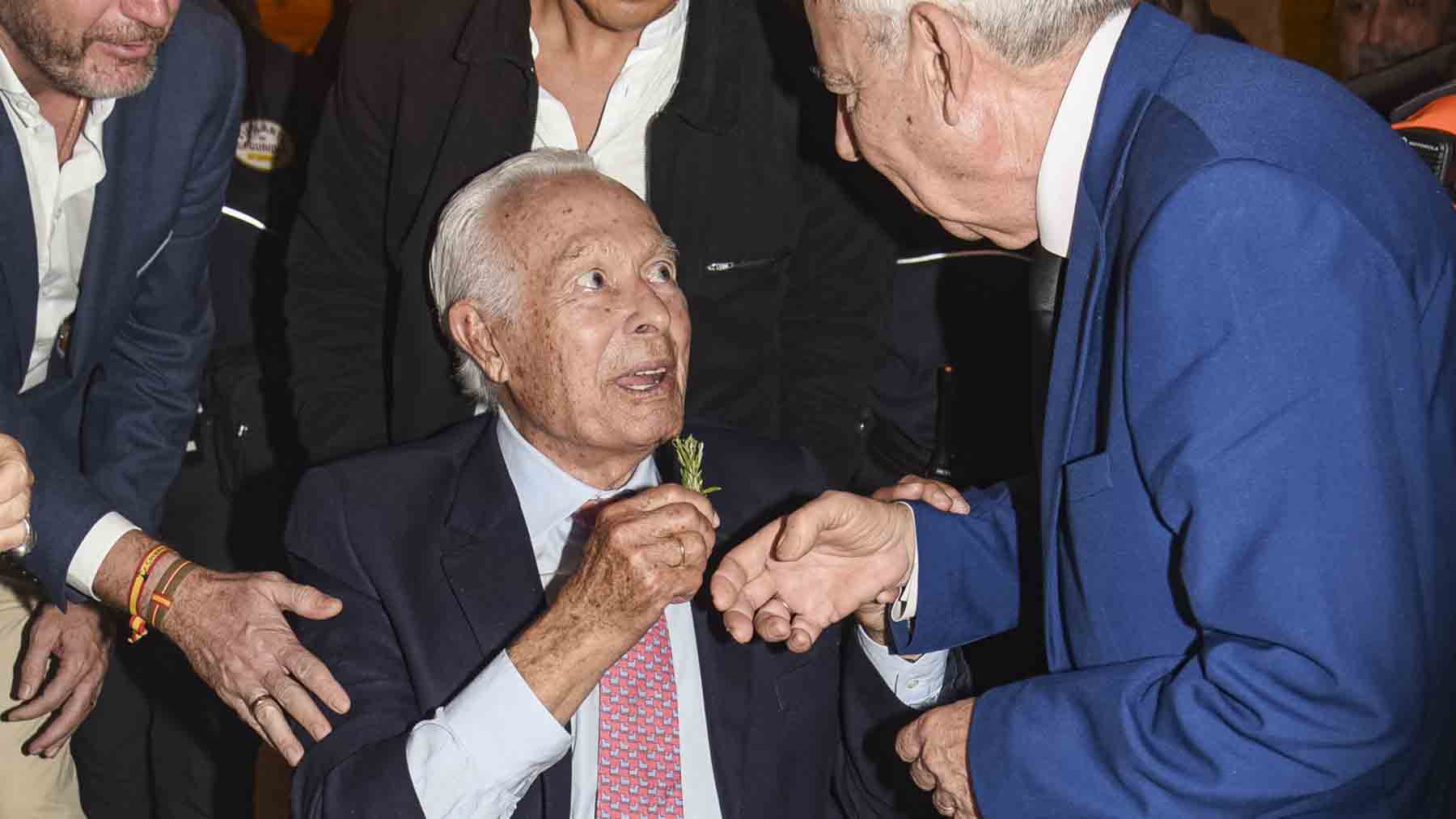 Curro Romero ingresado cuatro días después de su última alta hospitalaria