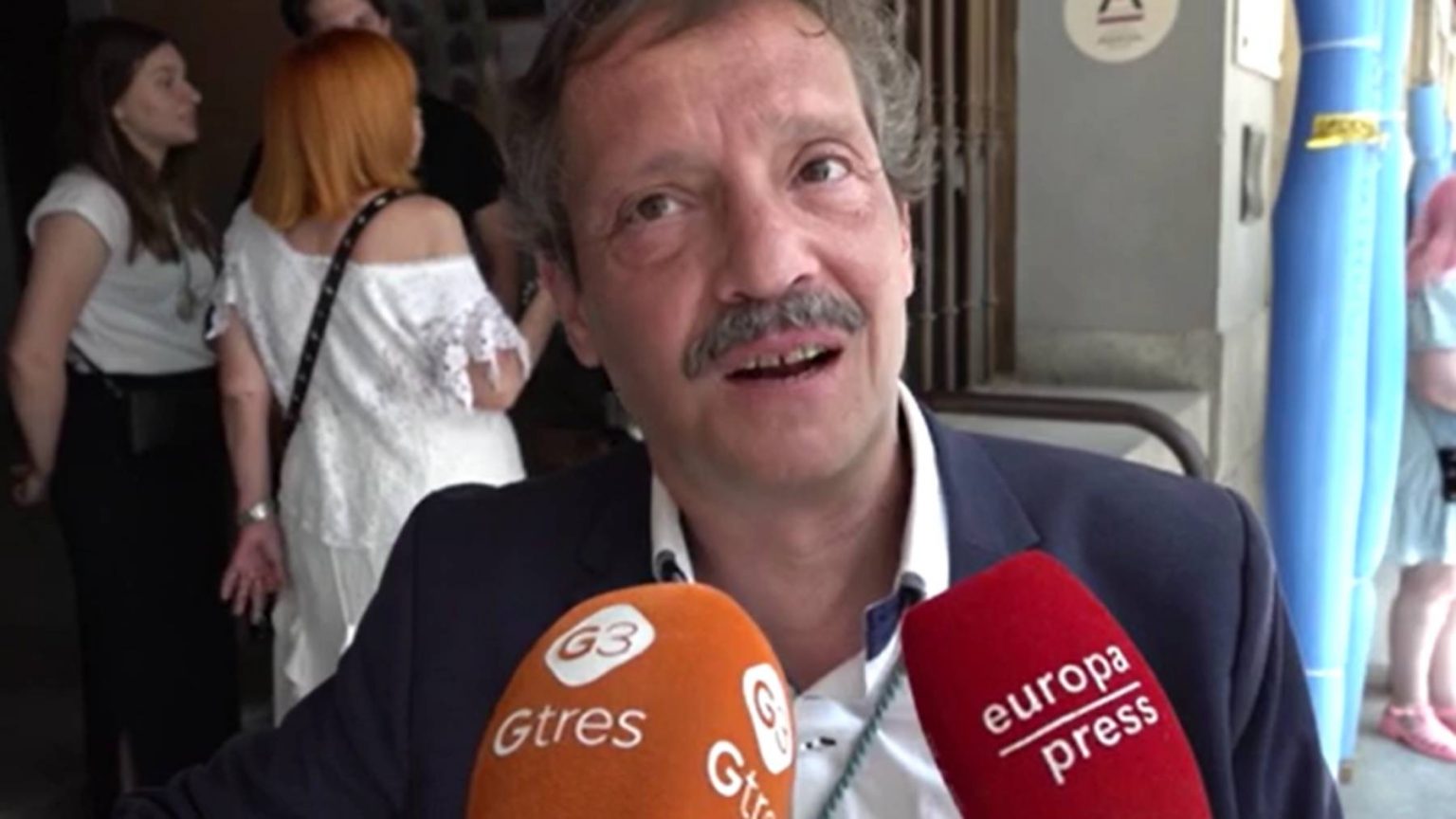 Un beso entre Flavia y David Zarzo marca la reconciliación familiar en ...