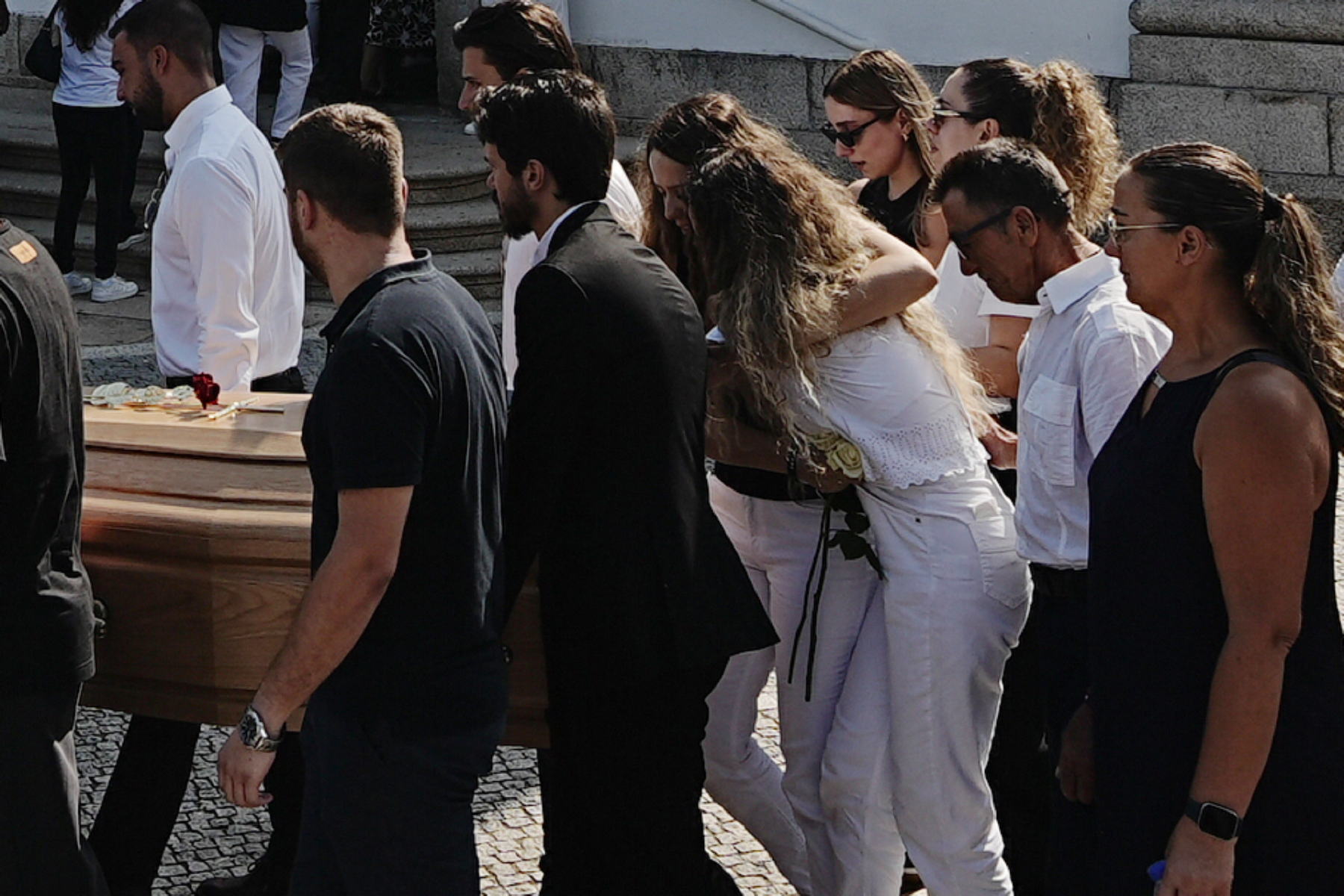 El triste funeral de Diogo Jota y André Felipe, los futbolistas ...