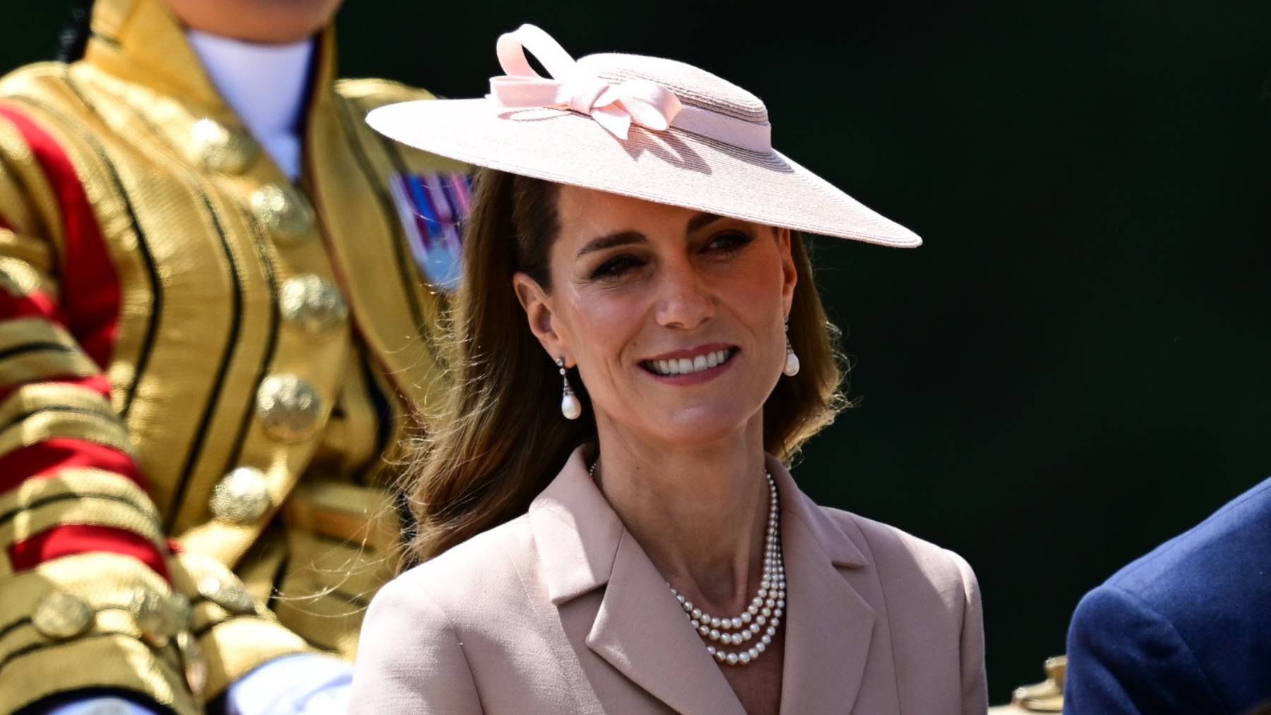 Kate Middleton pone a Dior en modo royal y arrasa con los Macron