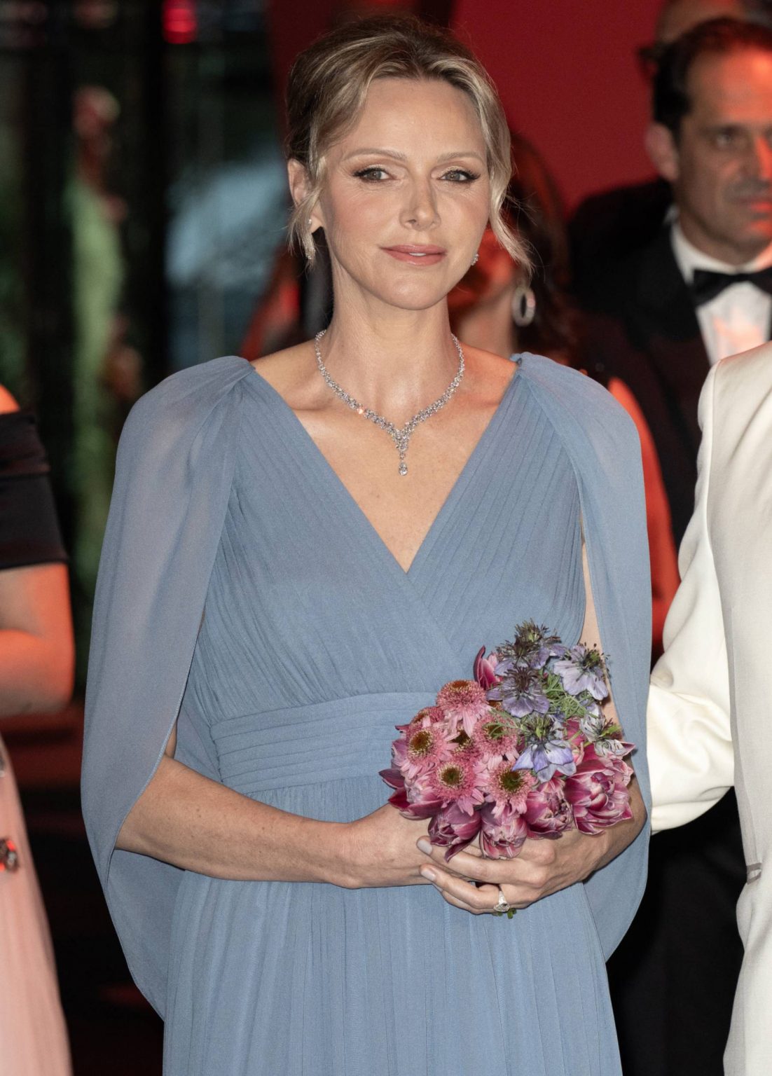 El impresionante vestido de 4.000 euros de Charlene de Mónaco en el Baile de la Cruz Roja