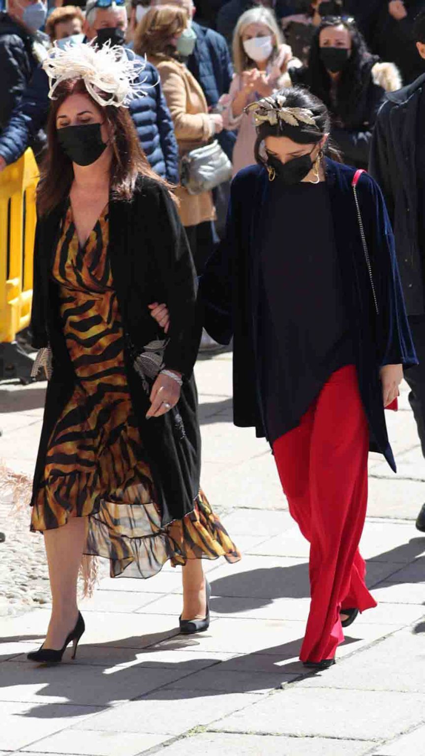 Así es Aldara, la hermana hippie de Tamara Falcó que ha sido aceptada ...