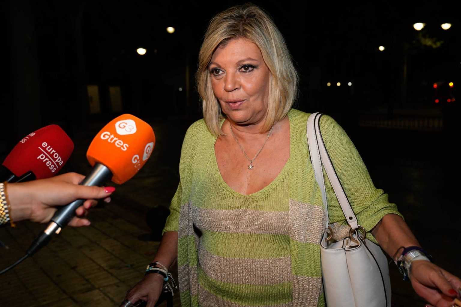 Terelu triunfa en Málaga con su obra de teatro y sorprende al hablar de Mar Flores como su "familia"