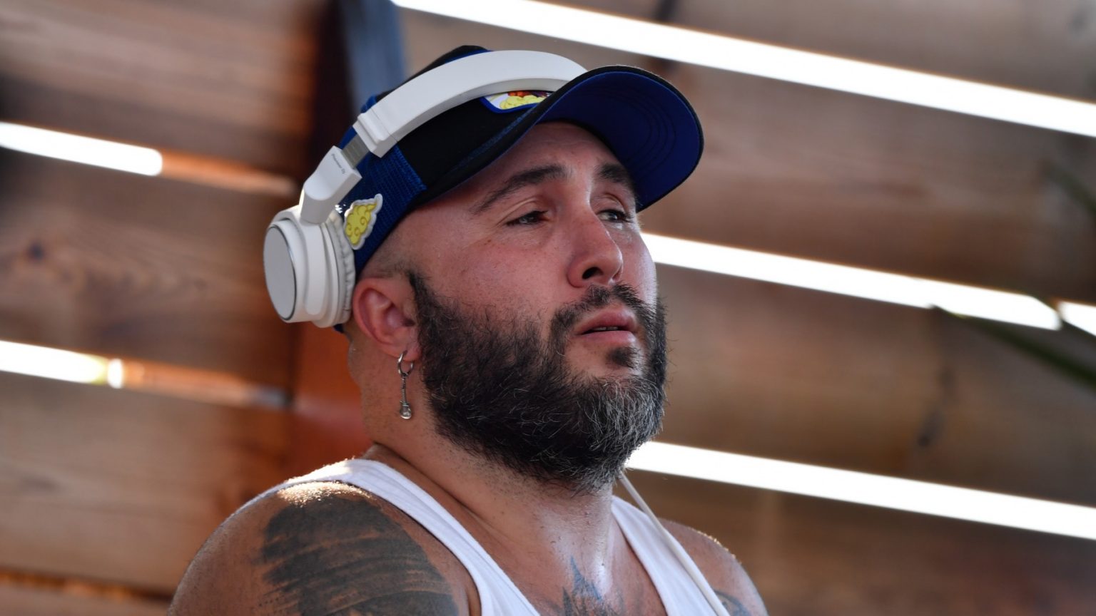 Kiko Rivera da un golpe en la mesa y lanza una amenaza tras abrir las ...