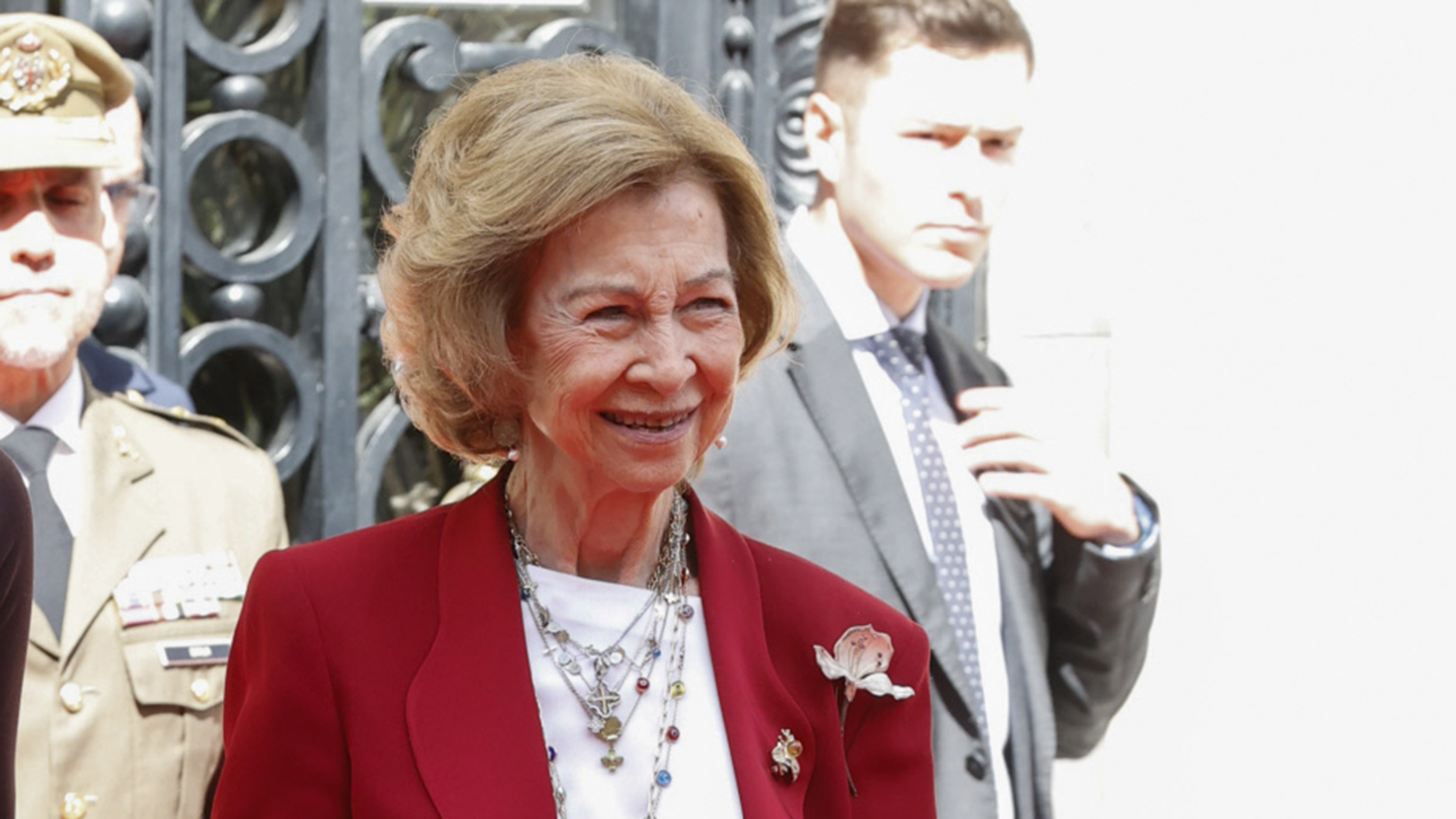El bolso de Loewe de la Reina Sofía que conquistará a Victoria Federica