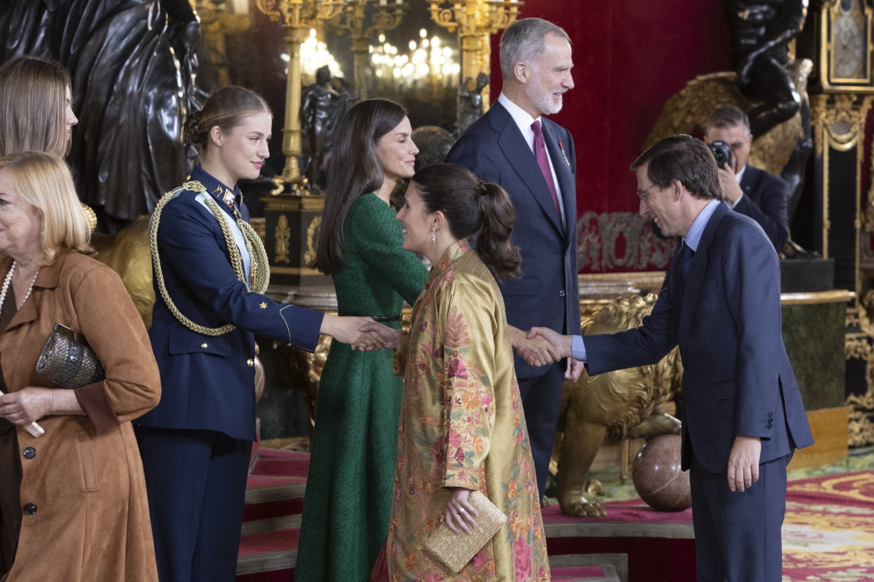 La colección de kimonos de Teresa Urquijo: su prenda fetiche a la que ...