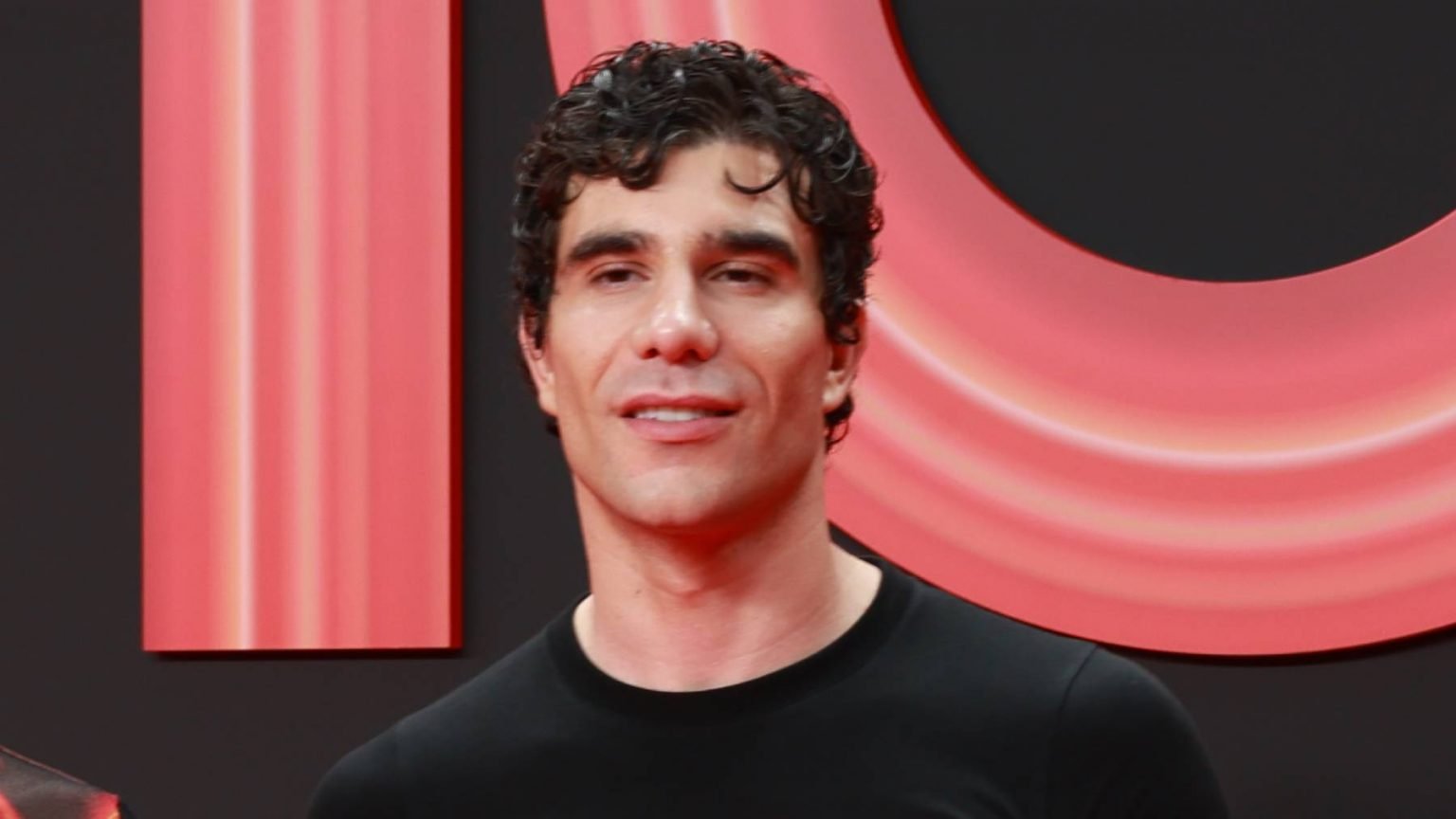 Javier Ambrossi, ilusionado con un técnico audiovisual tras su ruptura ...