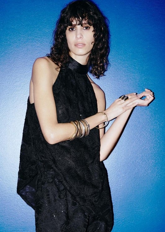 El 'total look' de Zara para triunfar en Nochebuena: elegante pero discreta