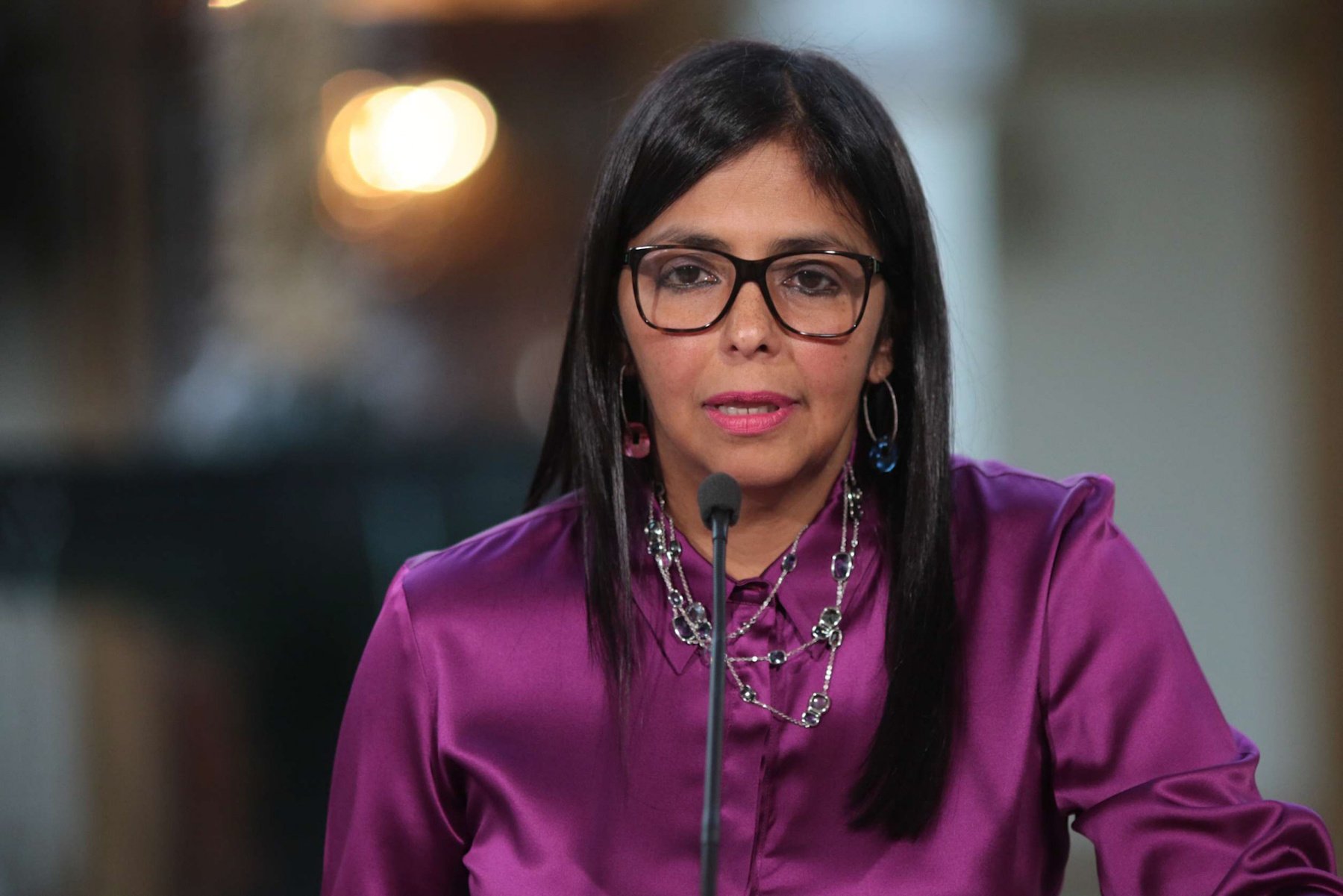 Fernando Carillo sale en defensa de Delcy Rodríguez: "La traición no ...