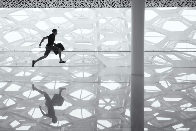 Psychology reveals the meaning of someone who is always being late