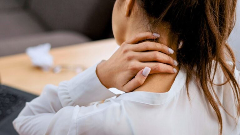 What does it mean to scratch the backside of your head during a ...