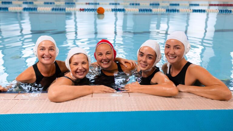 This simple pool exercise is the best way for seniors over 65 to gain ...