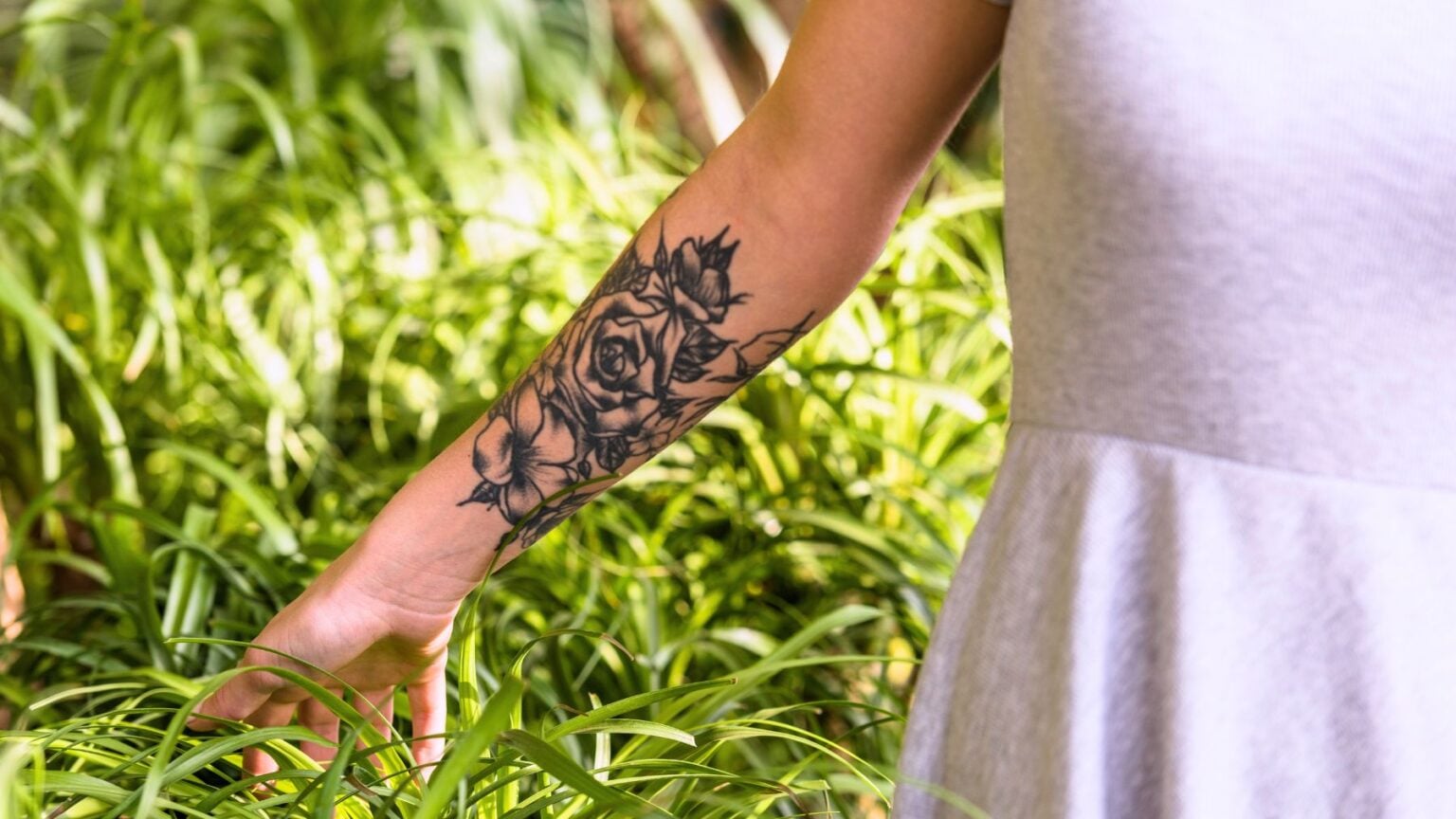What does it mean to have a tattoo on your arm, according to psychology?