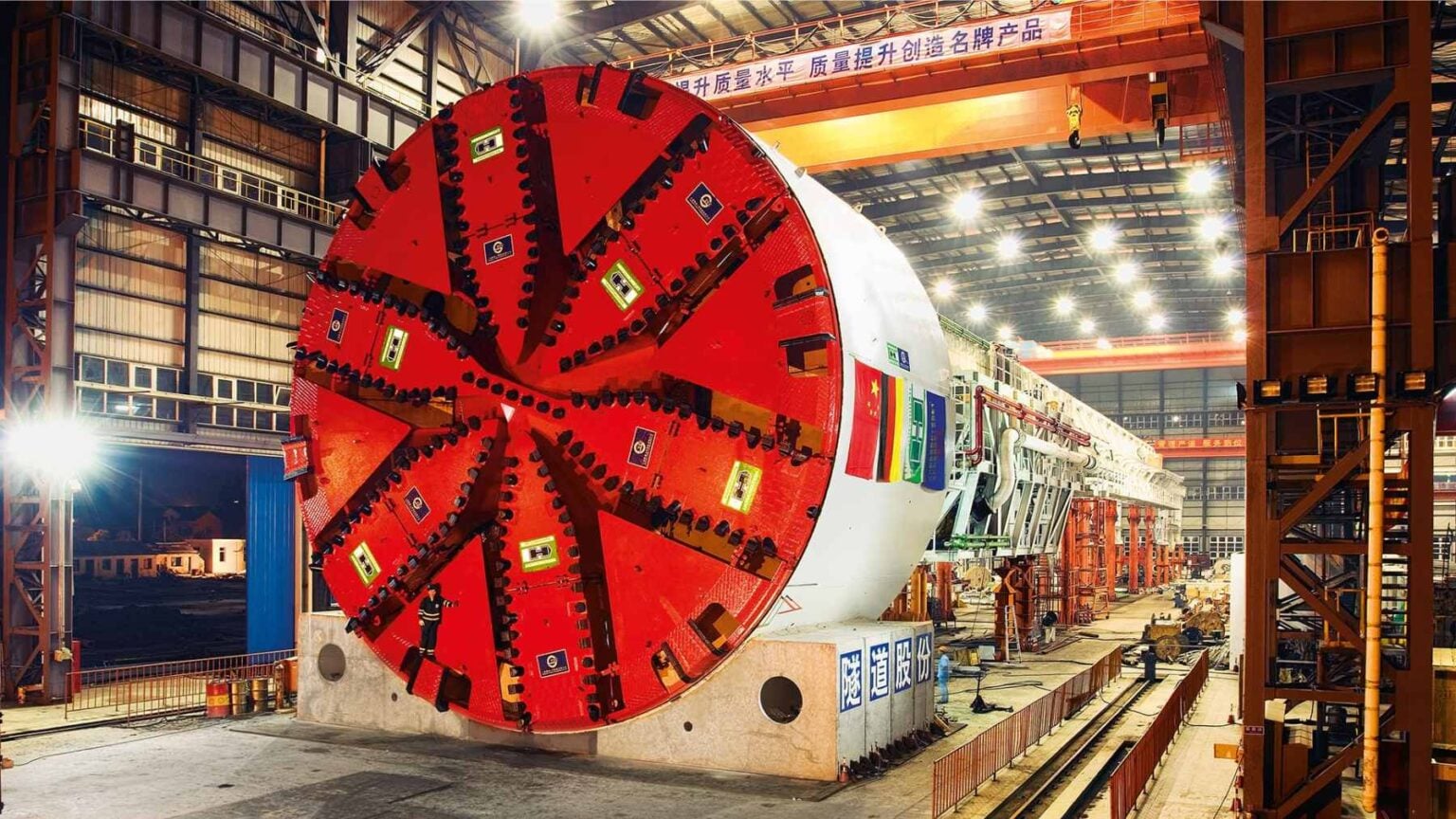 The world’s largest tunnel boring machine is more than 100 meters long ...