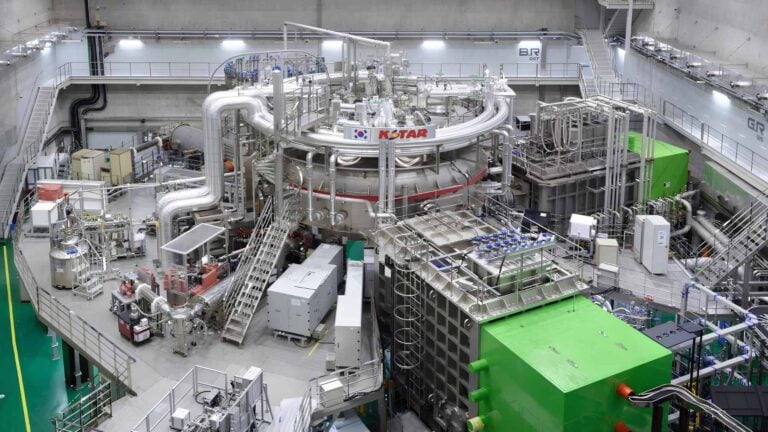 South Korea kept an artificial sun alive for 102 seconds, and the ...