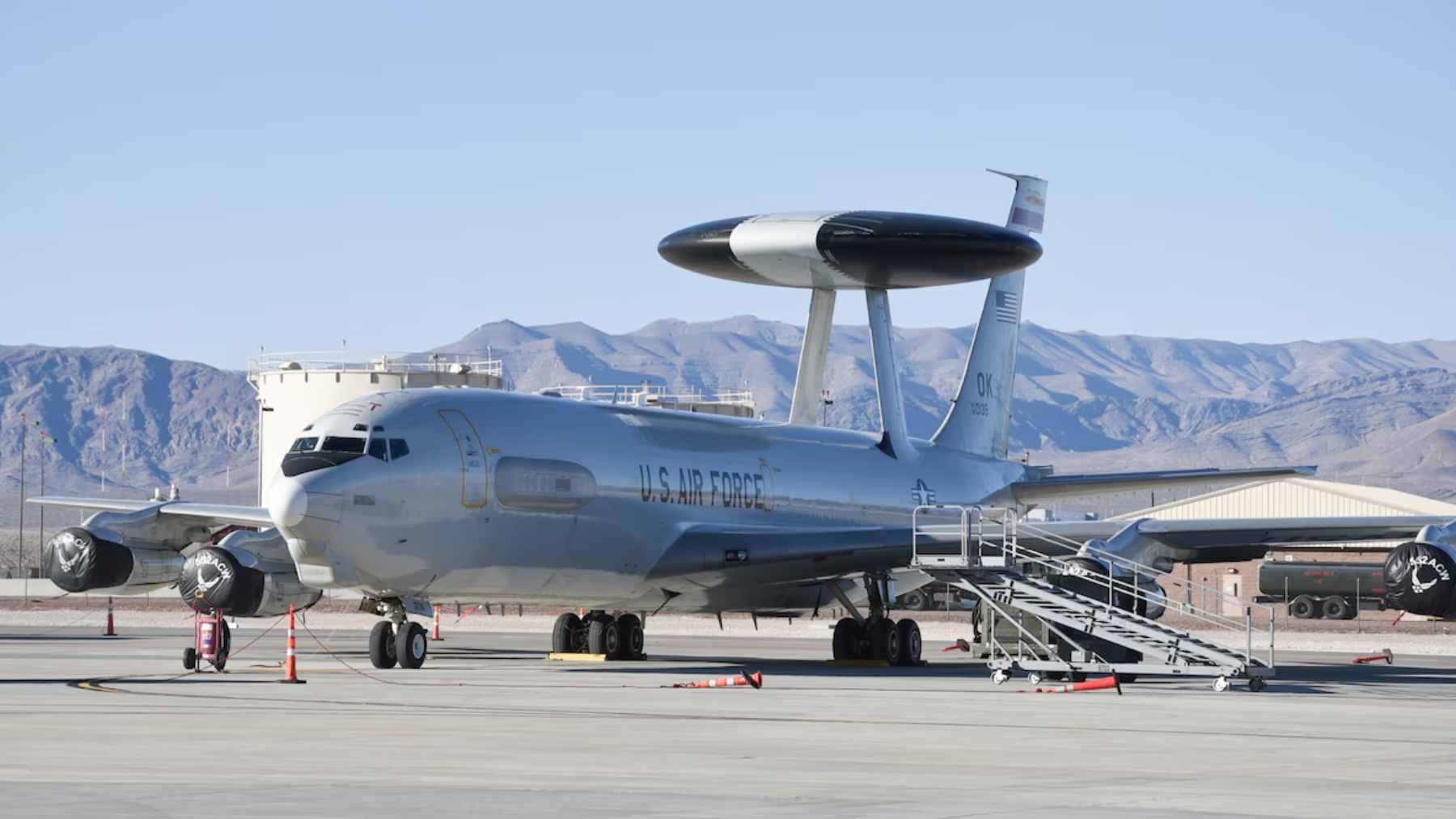 The US wants satellites to replace warning aircraft, and SpaceX’s ...